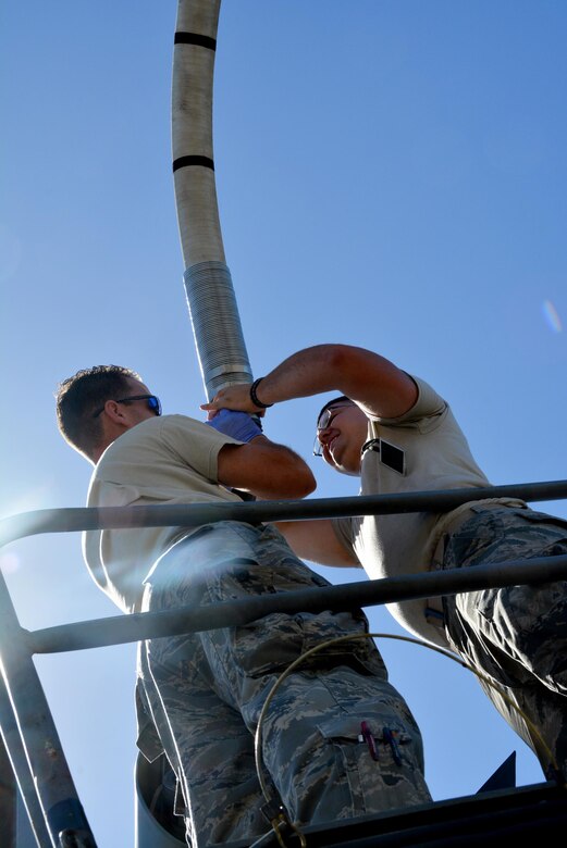 Boom Drogue system installation for RIMPAC 16 > 507th Air Refueling ...
