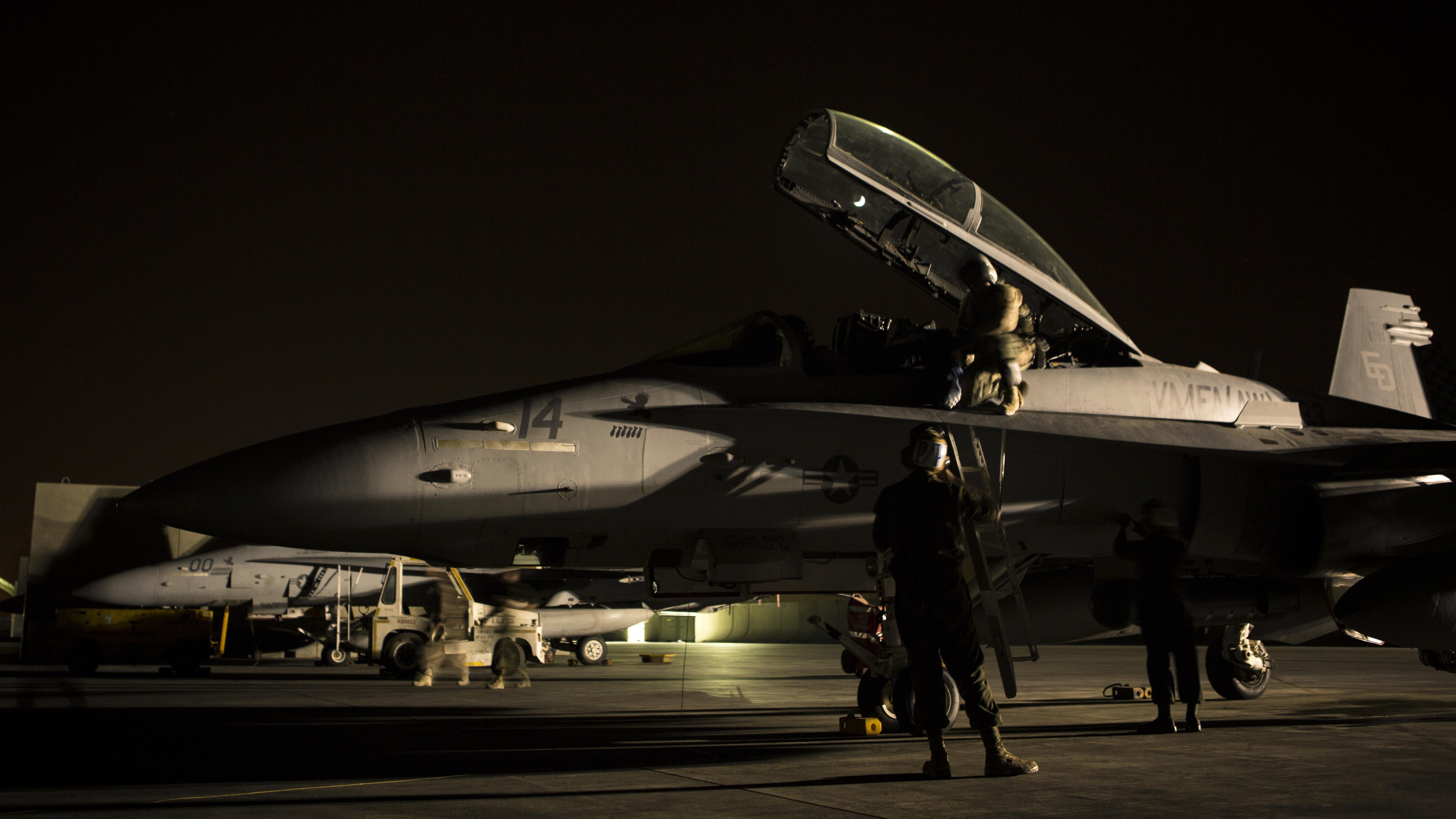 VMFA(AW)-533 Night Operations