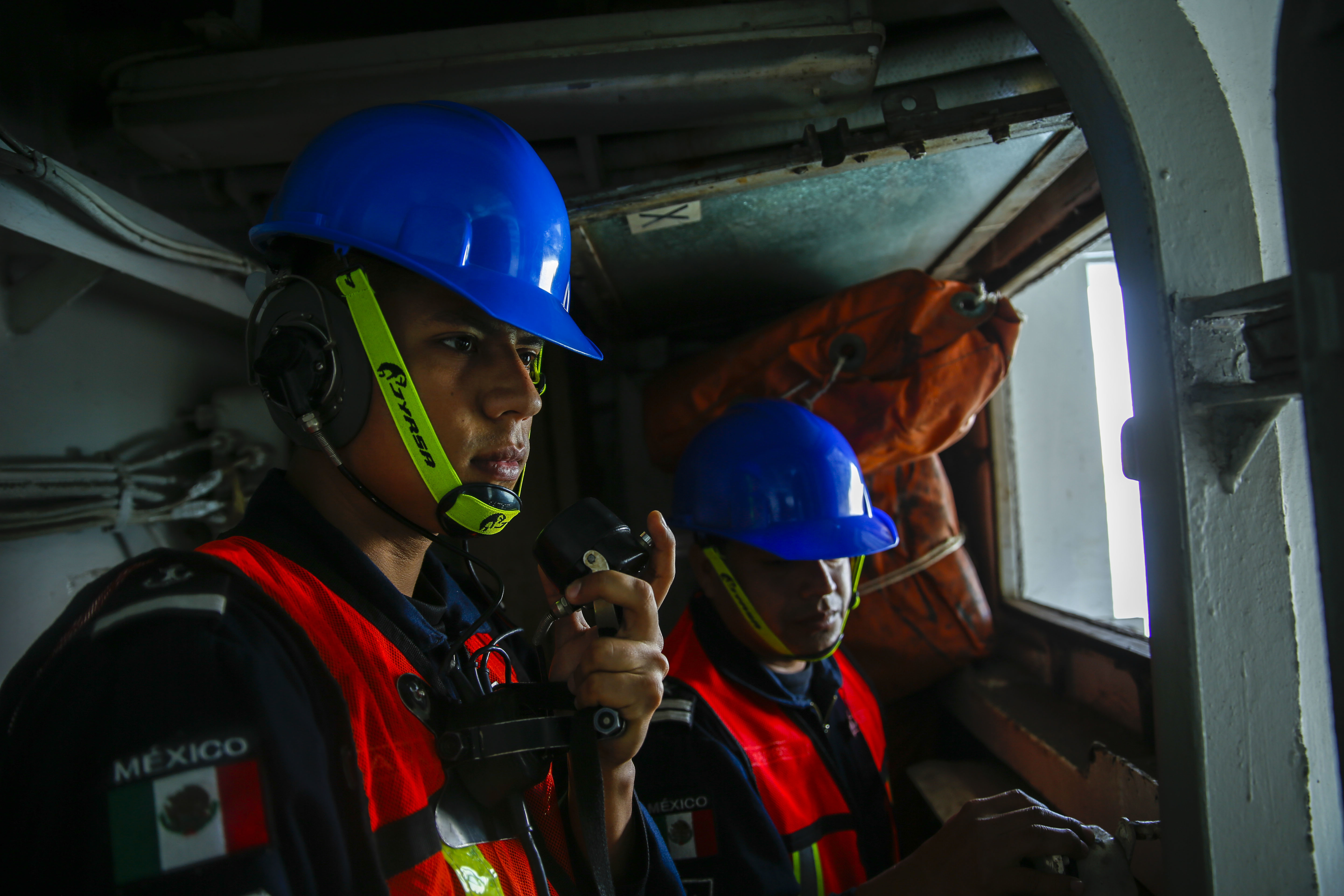 Floating tanks entering Mexican Ship