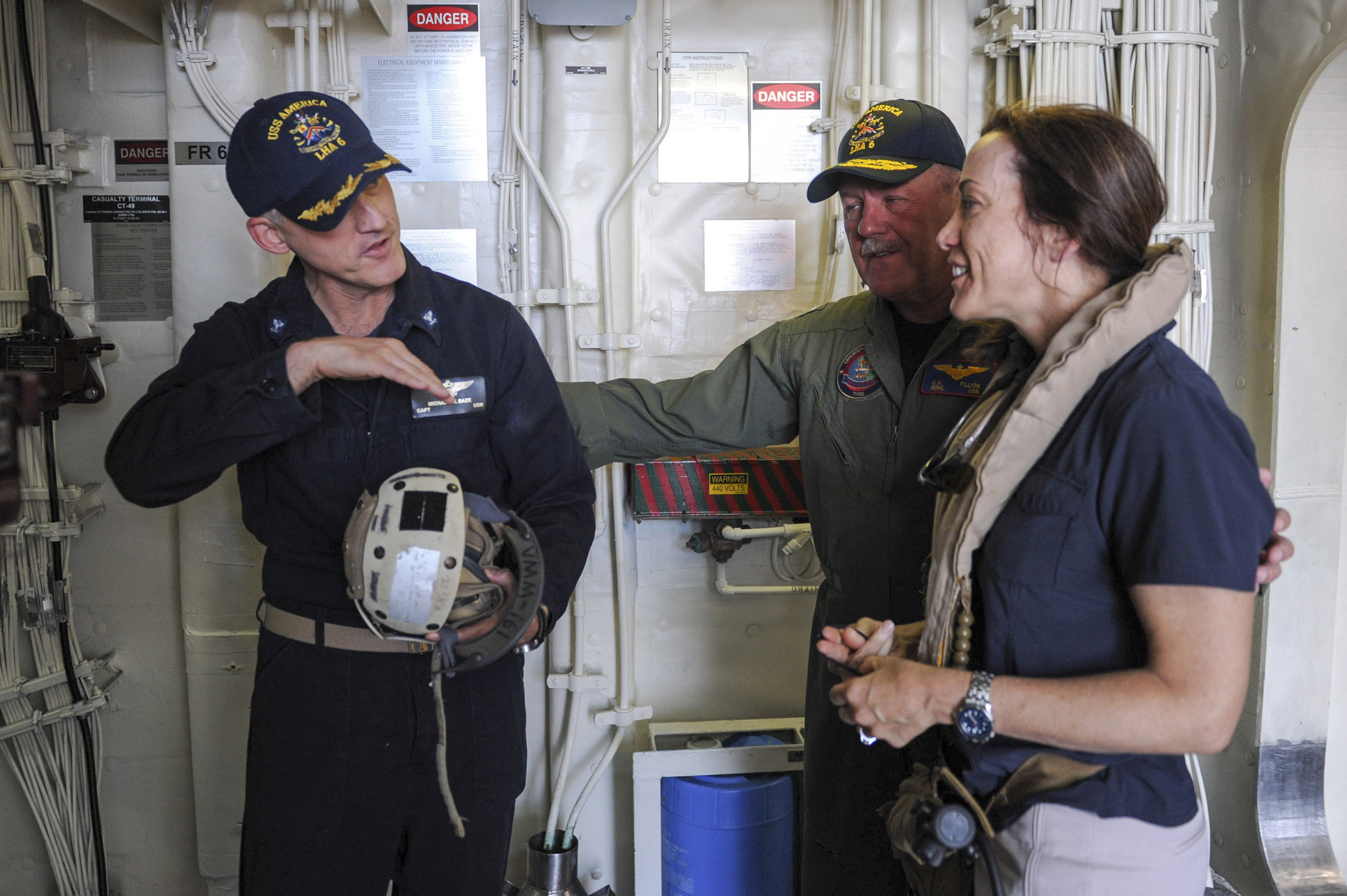Under Secretary of the Navy Visits Newest Amphib during RIMPAC > United ...