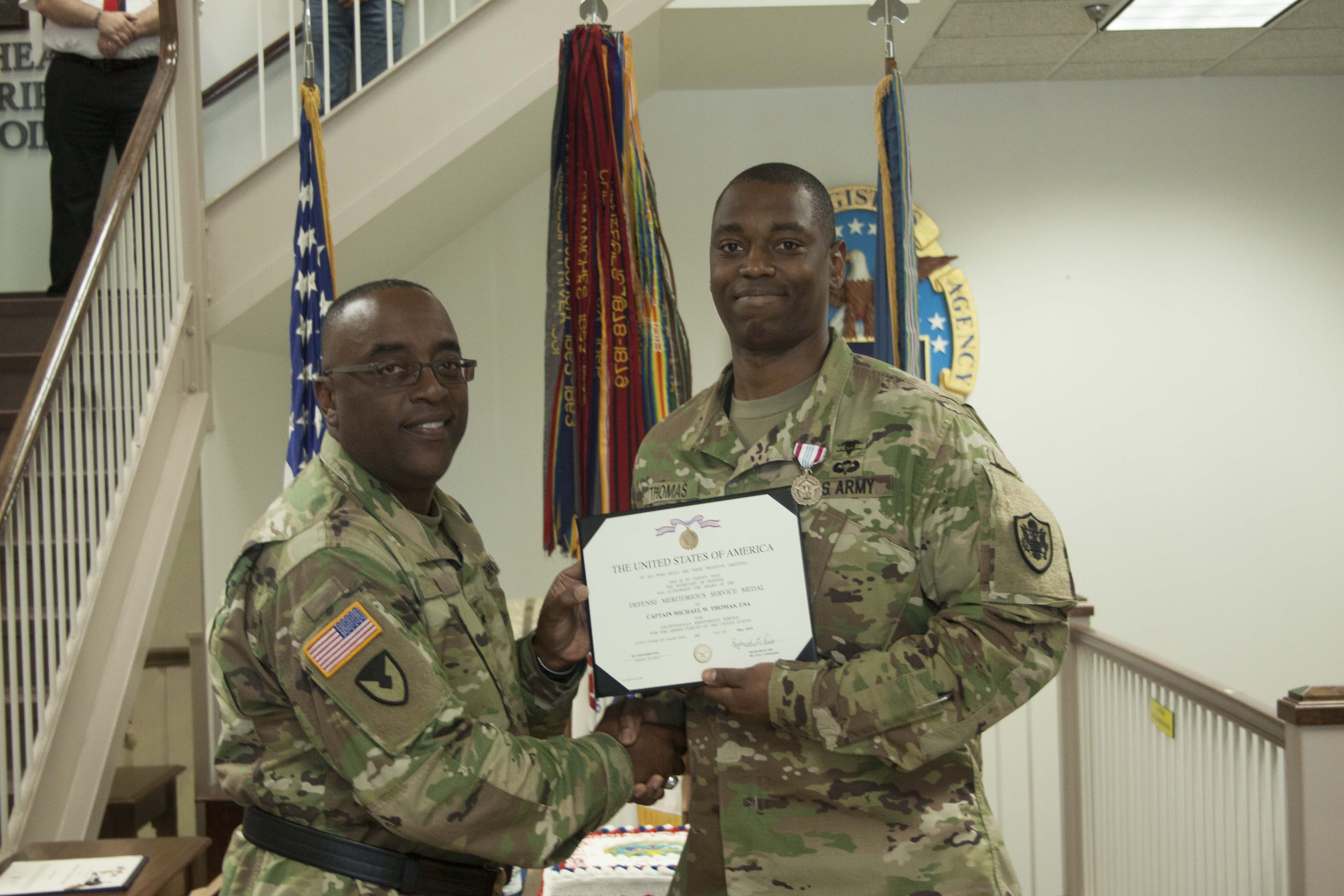 Distribution’s aide-de-camp receives Defense Meritorious Service Medal ...