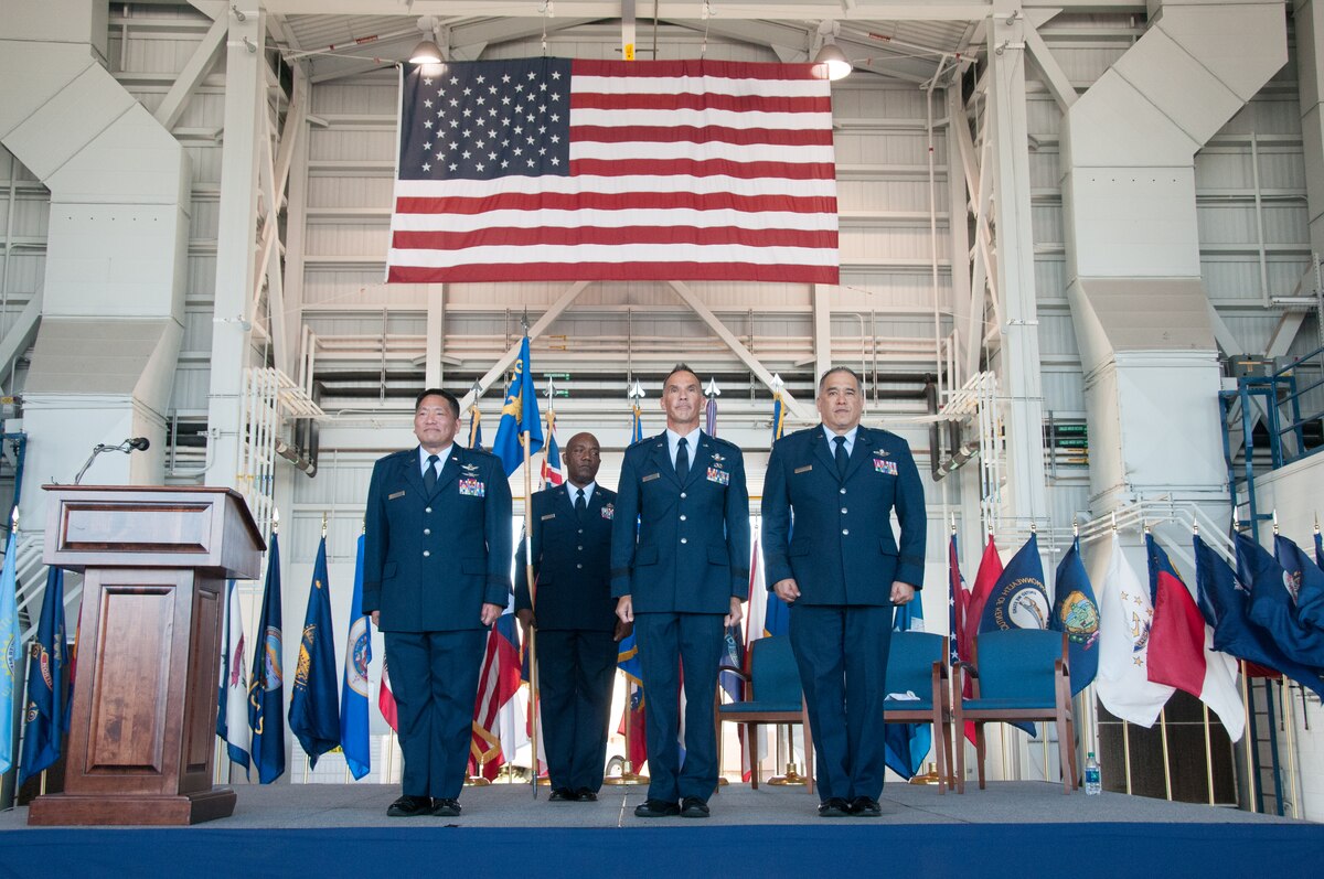 HIANG says aloha to incoming and outgoing 154th wing commanders > 154th ...