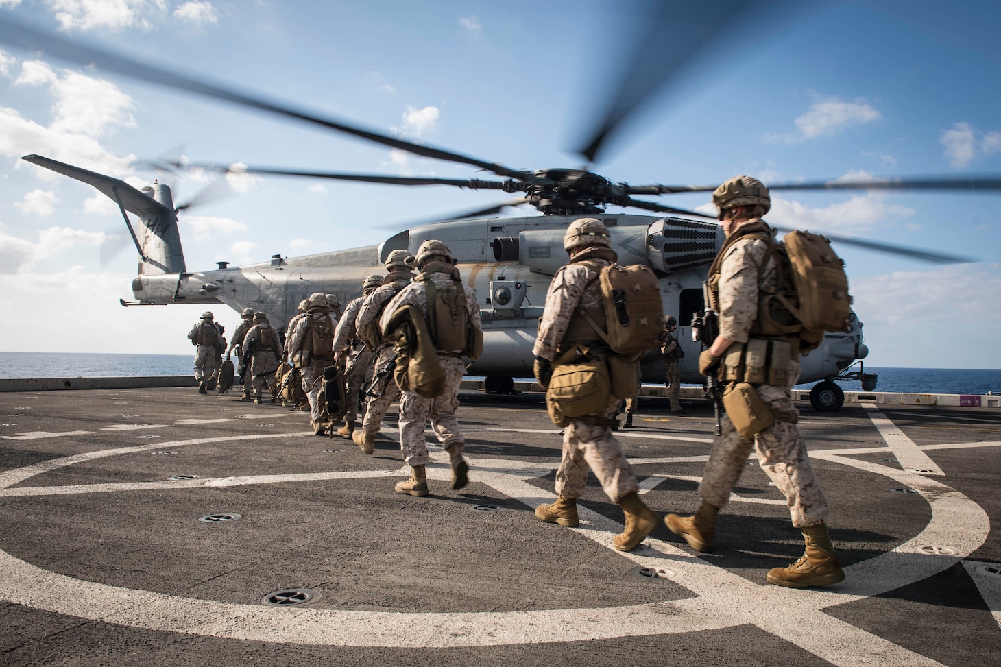 Air Force and Navy Medical Teams Integrate at Sea > United States Navy ...