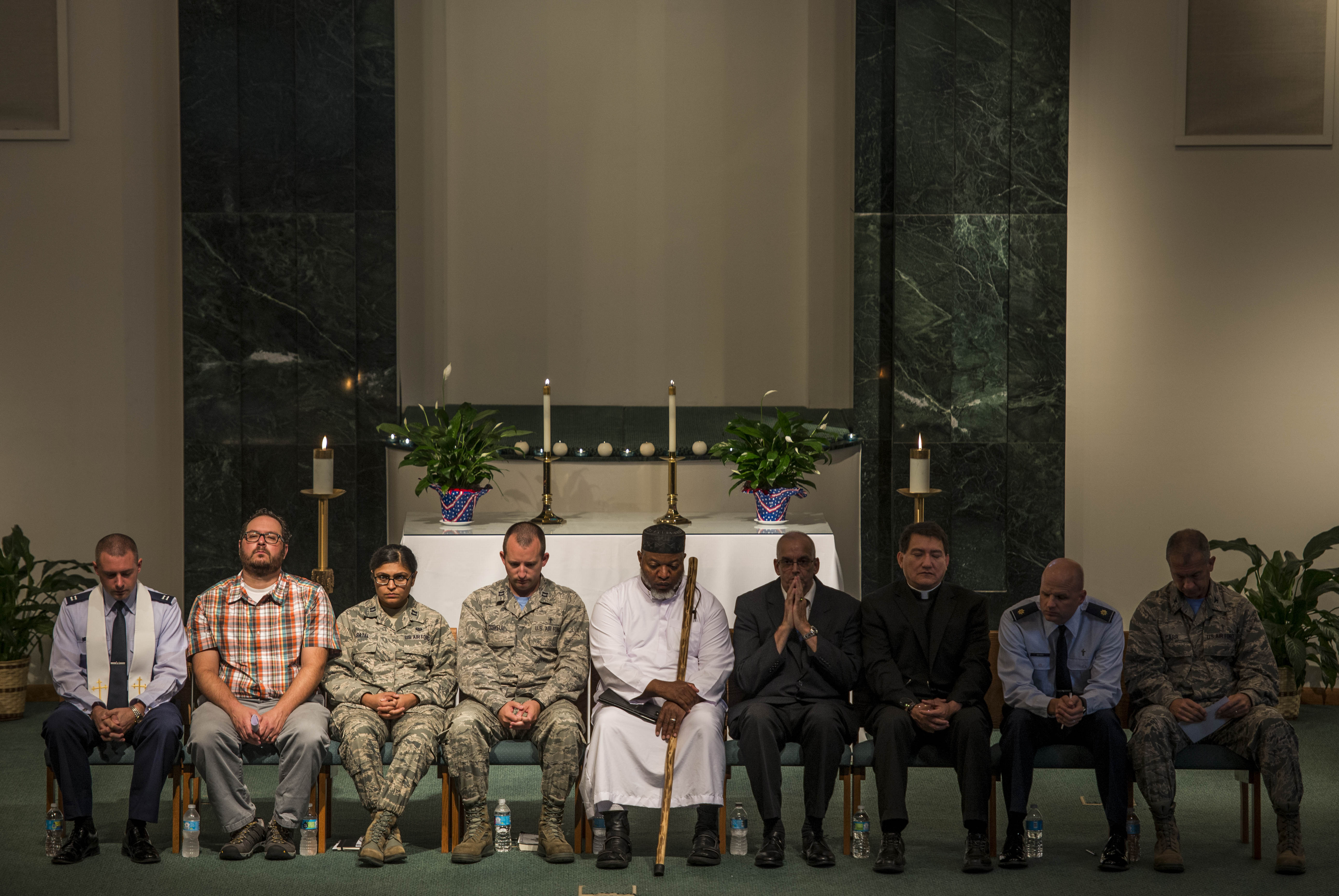 Chapel holds interfaith prayer service