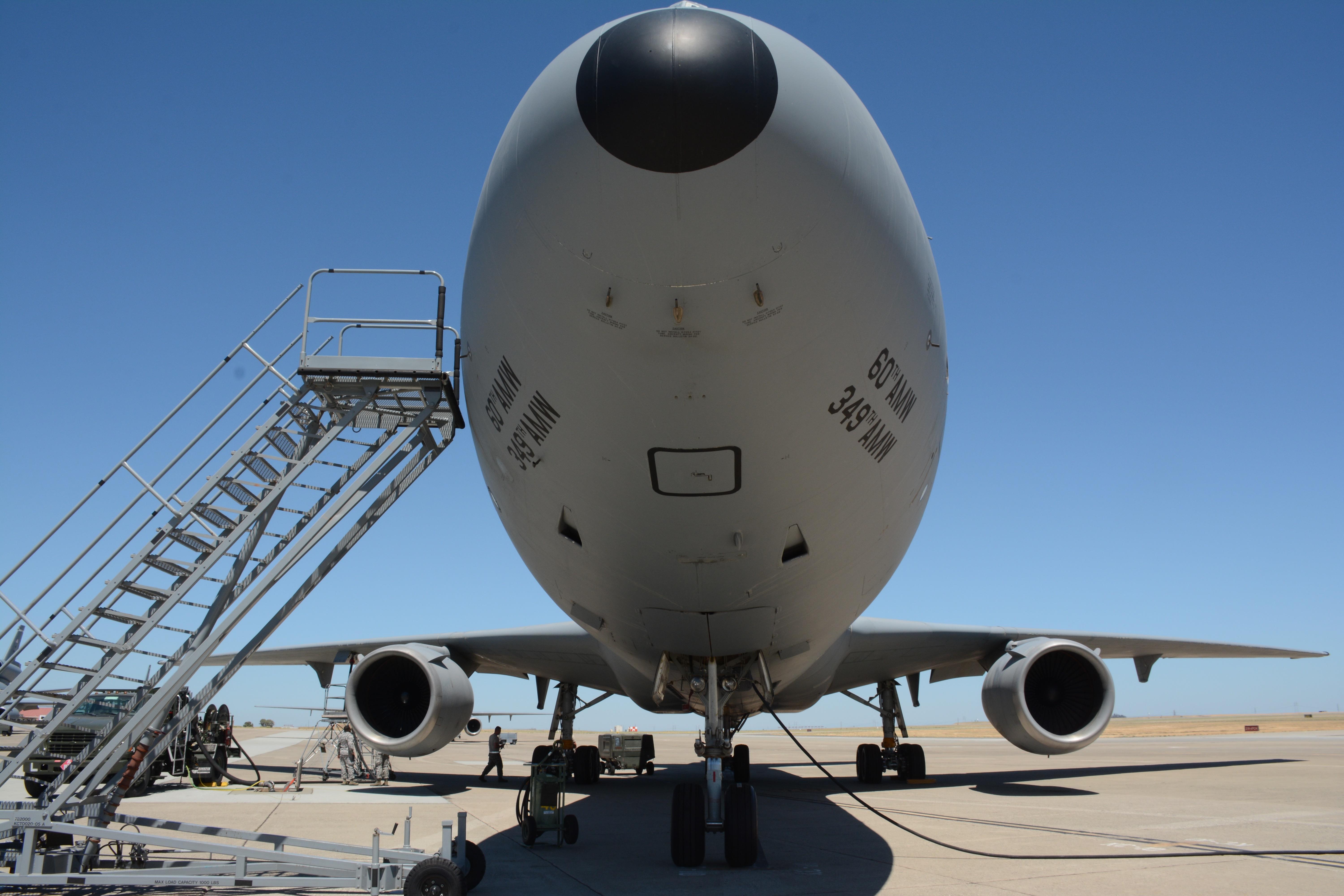 Reserve KC-10 crew refuels F-35s on return from England > Air Force ...