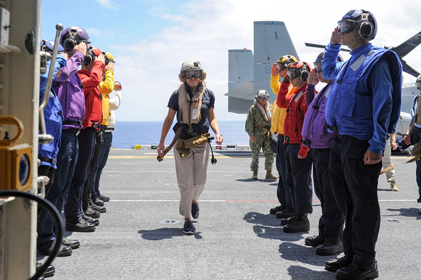 Under Secretary of the Navy Visits Newest Amphib during RIMPAC > United ...