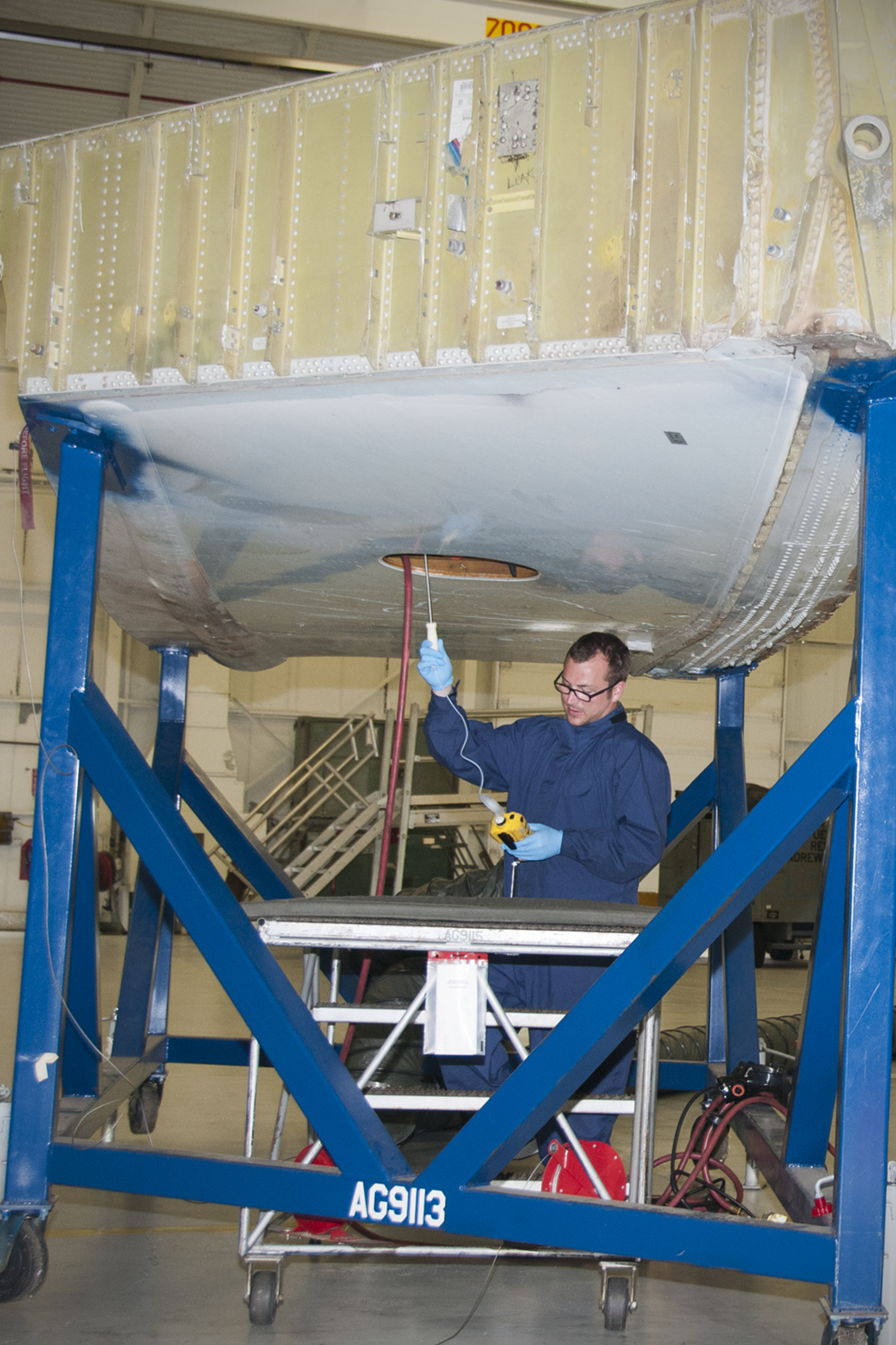 Fuel cell extraction exercise tests small space rescue > 459th Air ...