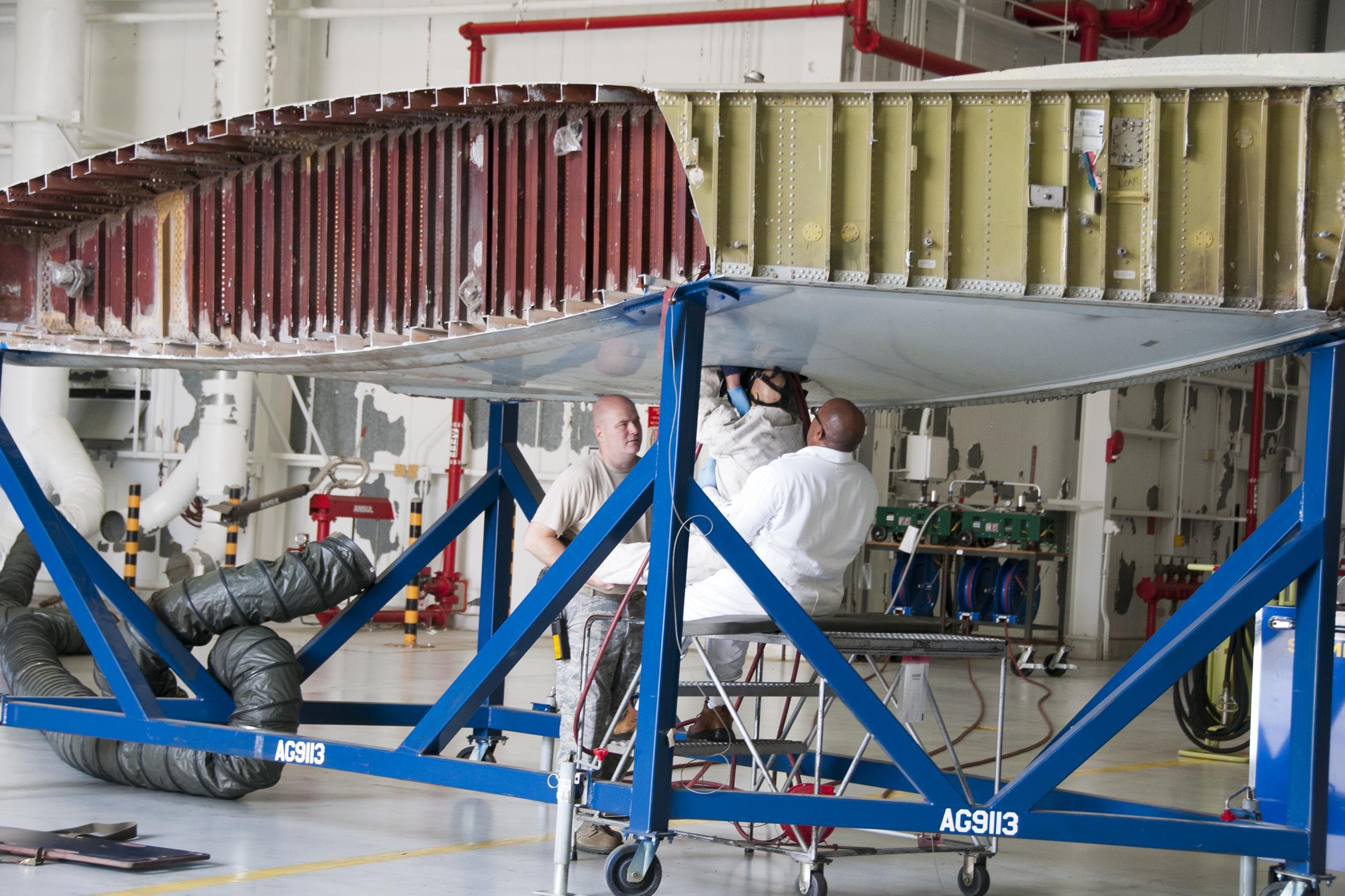 Fuel cell extraction exercise tests small space rescue > 459th Air ...