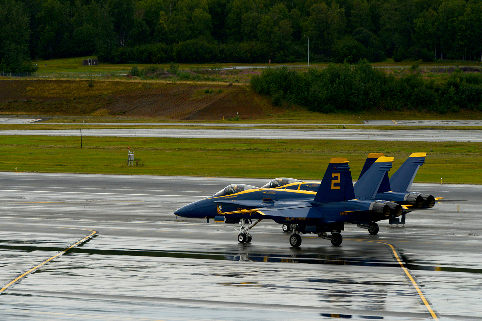 Navy Blue Angels arrive for Arctic Thunder 2016
