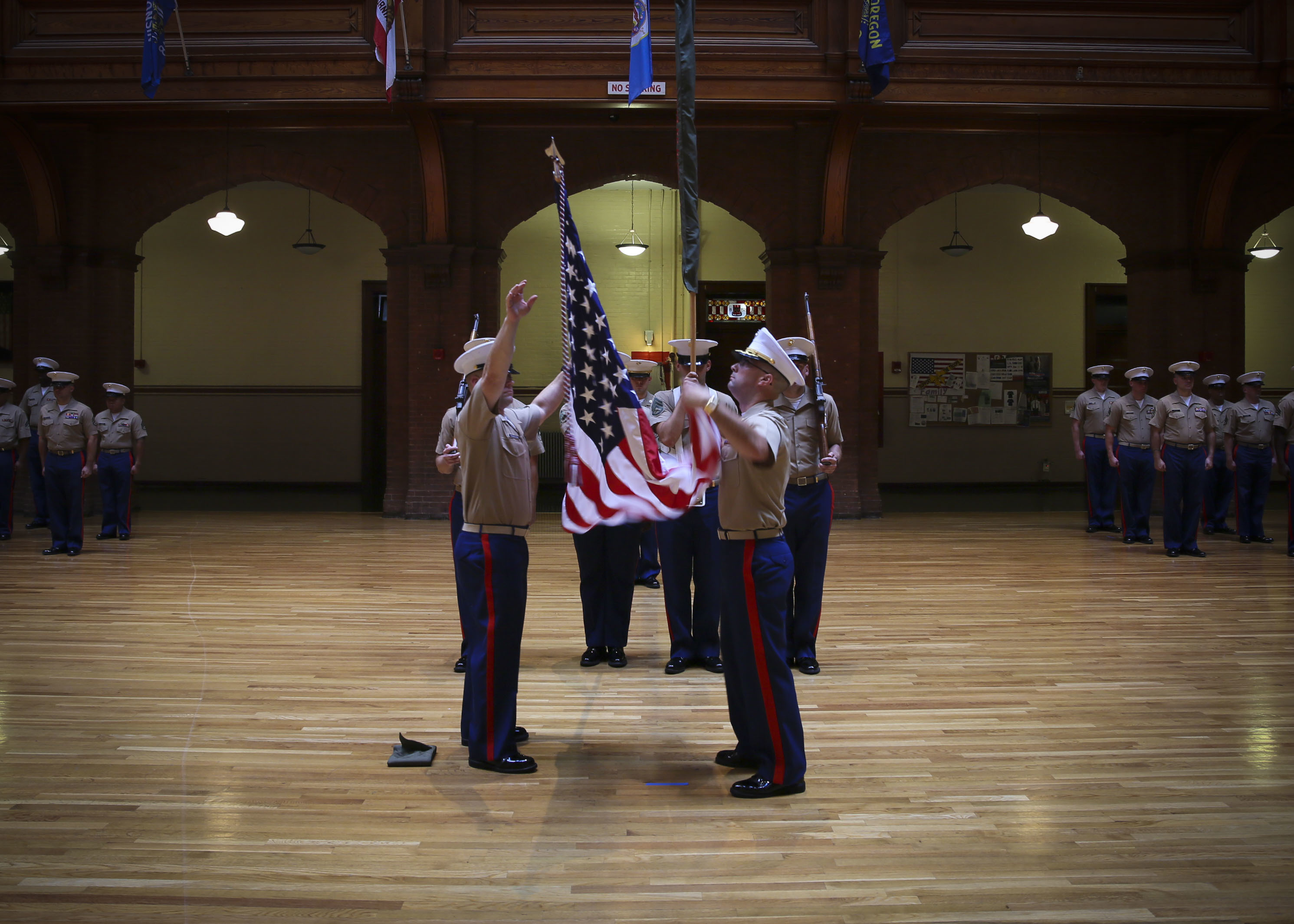 Sun sets for Buffalo Marines > Marine Corps Recruiting Command > Article