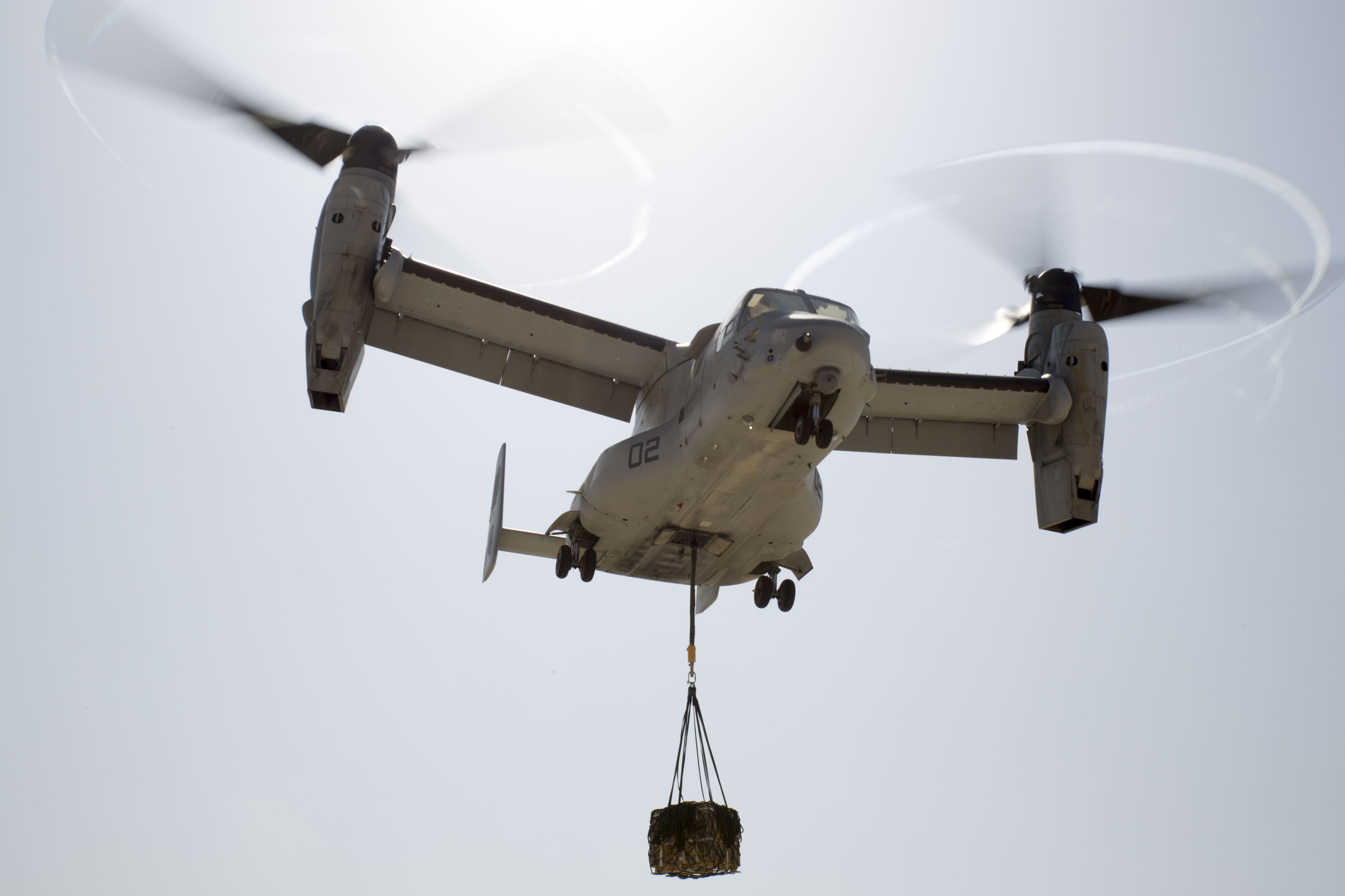 Crisis Response Marines test heavy lifting capabilities with Helicopter ...