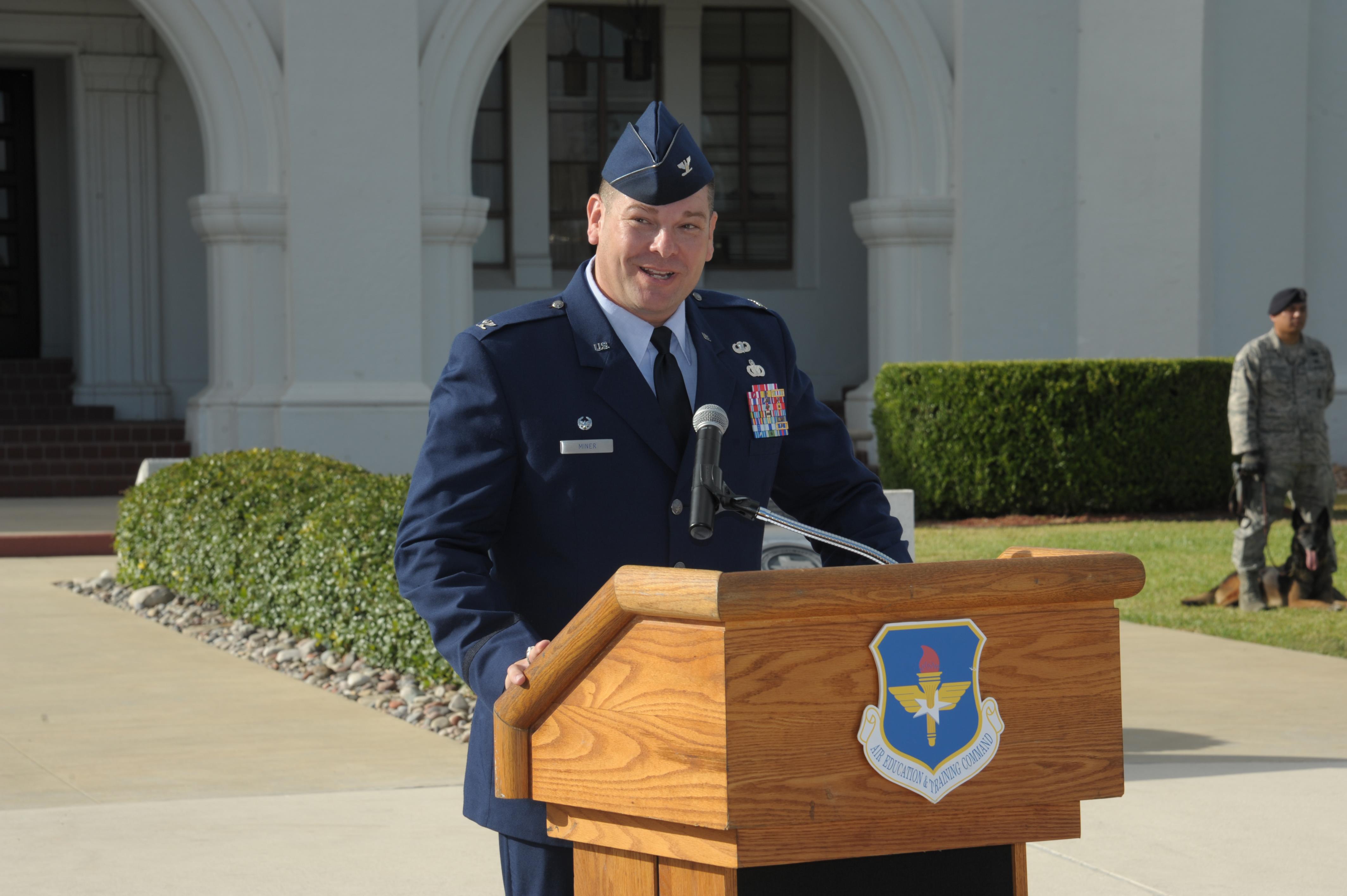 Miner takes command of 502nd SFLSG > Joint Base San Antonio > News
