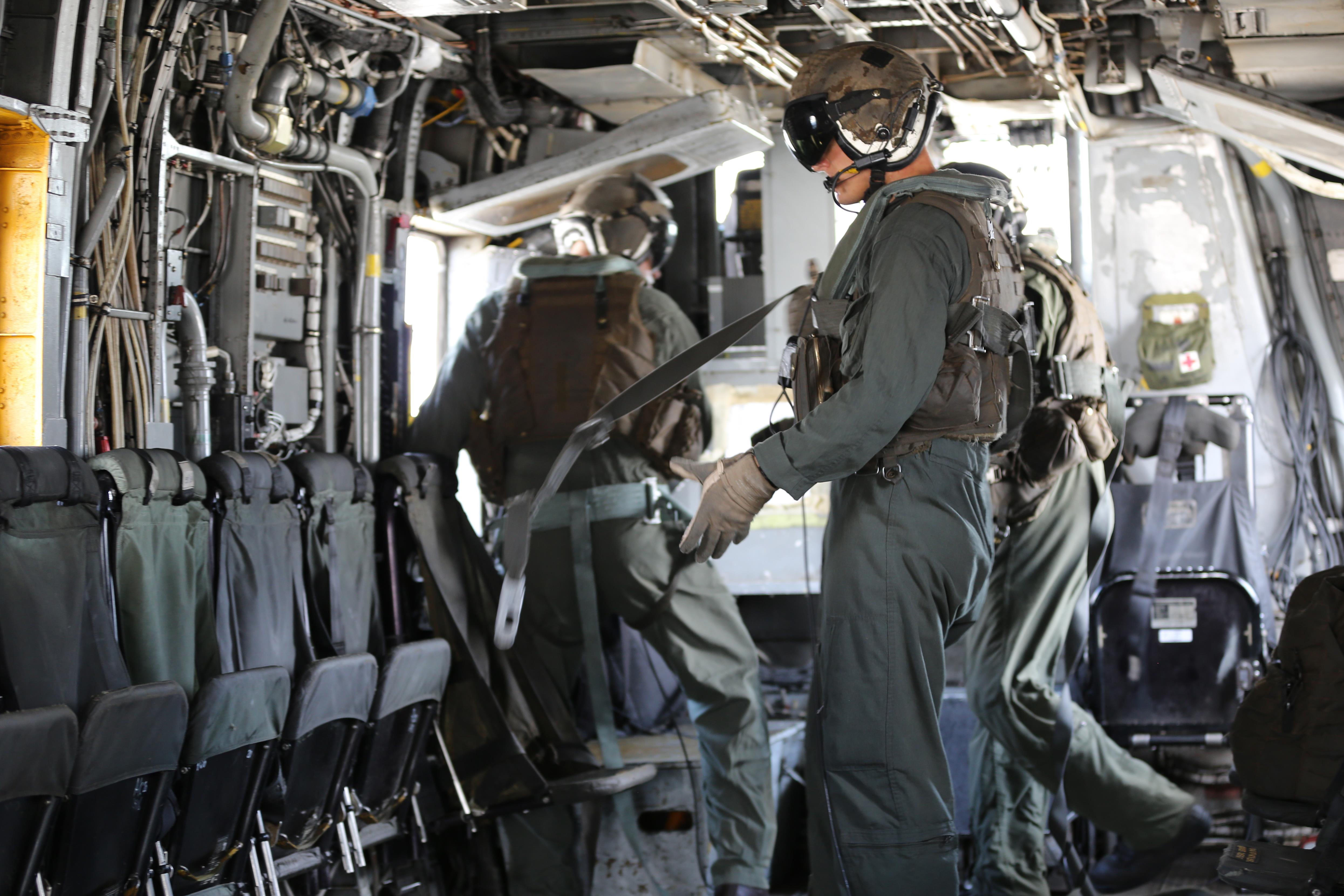 2nd MAW supports fast rope, rappel training > 2nd Marine Aircraft Wing ...