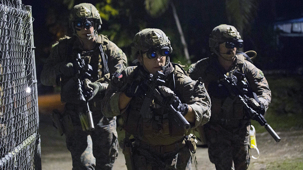 Recon Rushes in, Palau Police Provides Security > U.S. Indo-Pacific ...