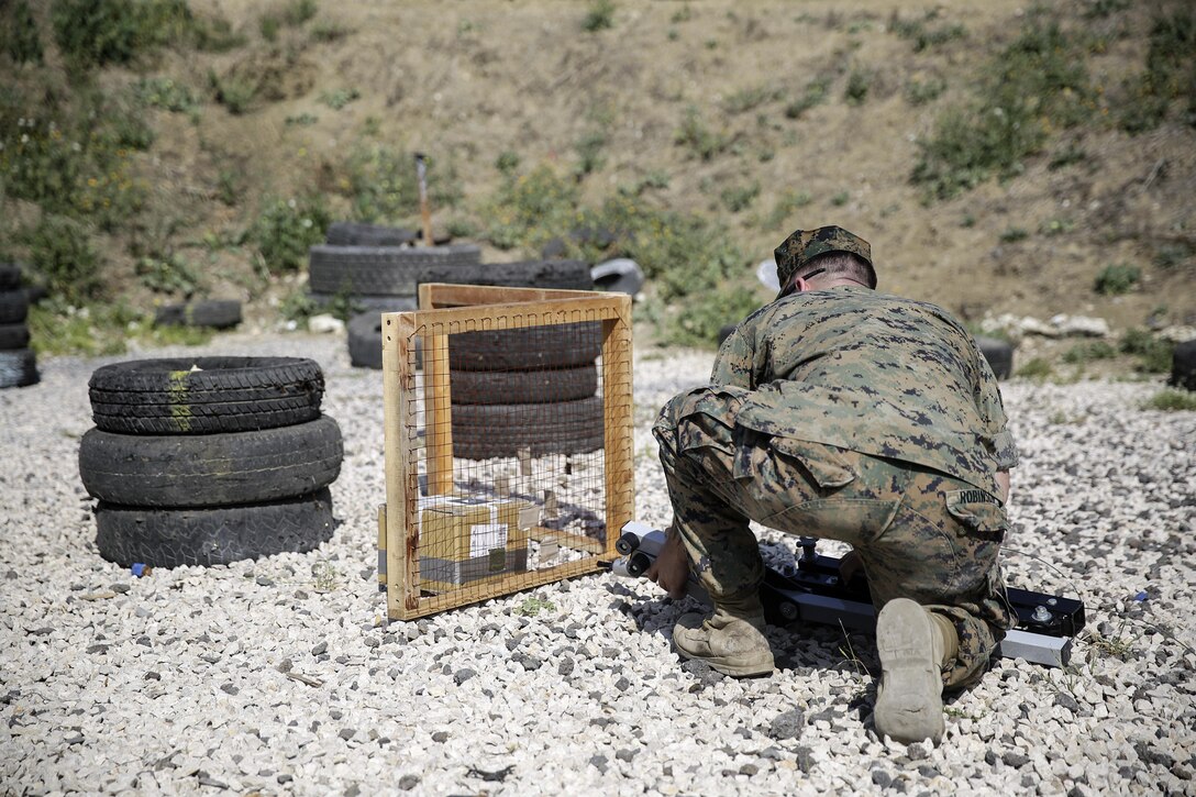 EOD Marines teach counter-IED tactics
