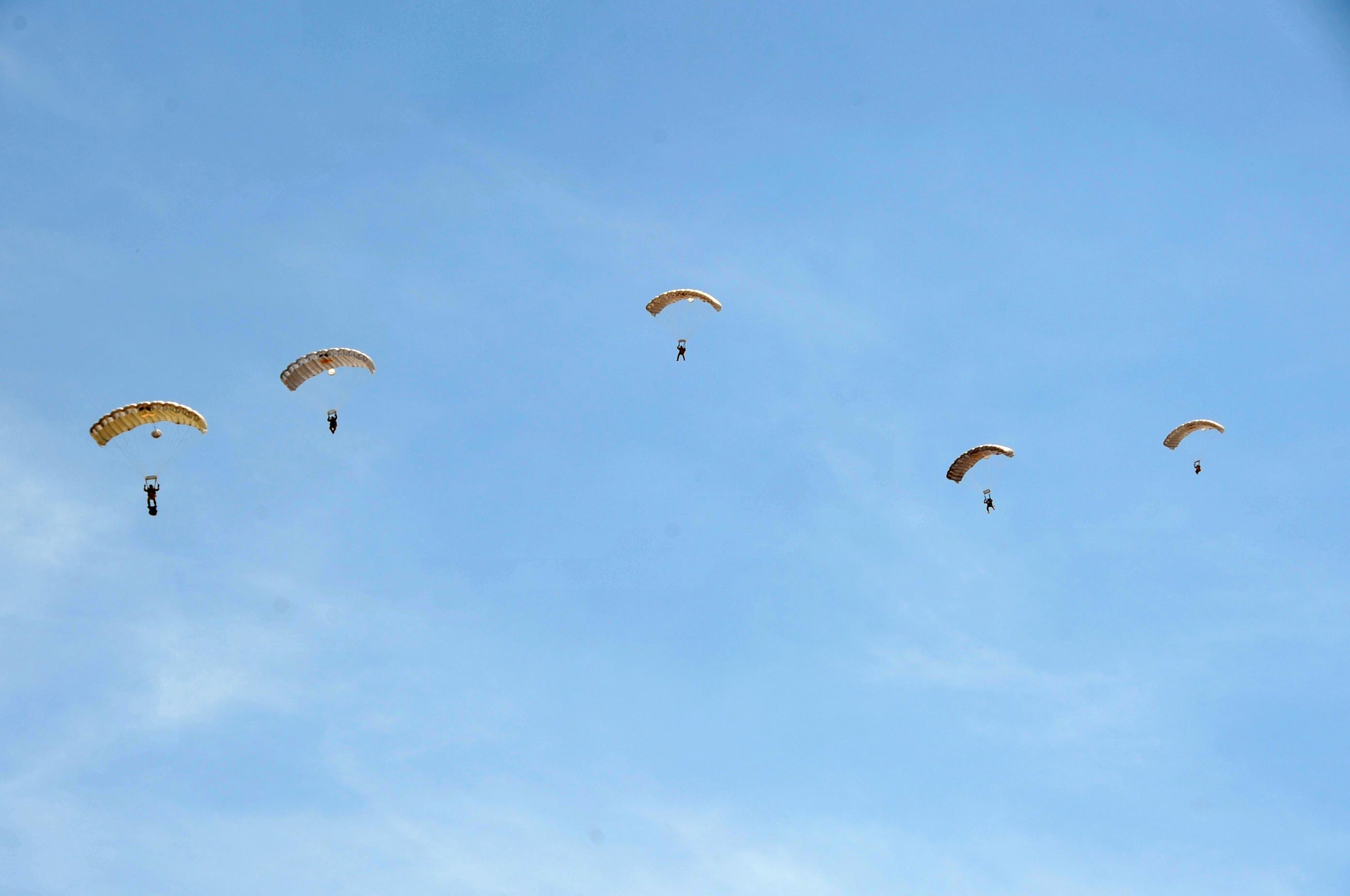Parachutes fill the skies over Arizona > Air Force Reserve Command ...