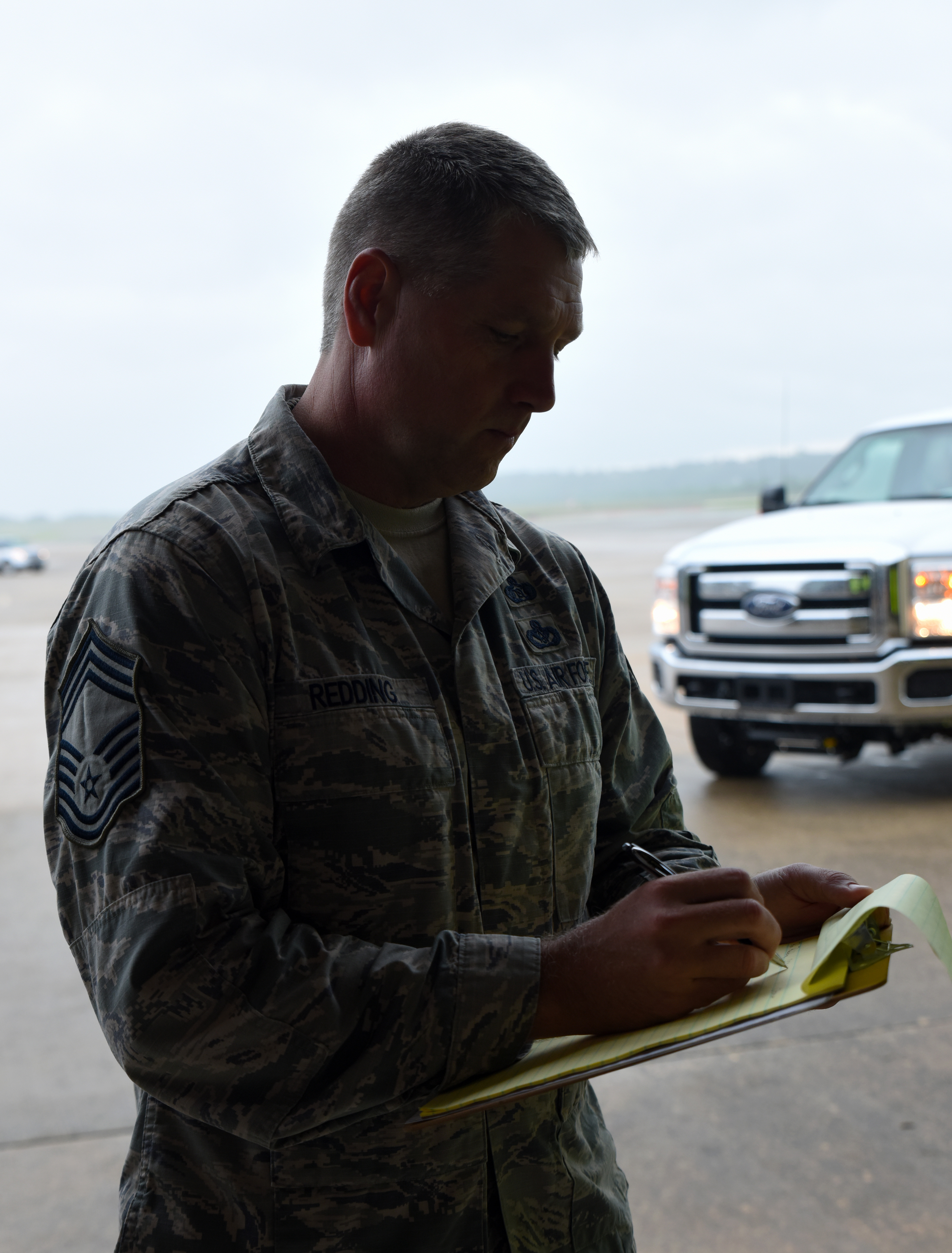 The Flying Razorback Spotlight: Chief Master Sgt. Ron Redding > 188th ...
