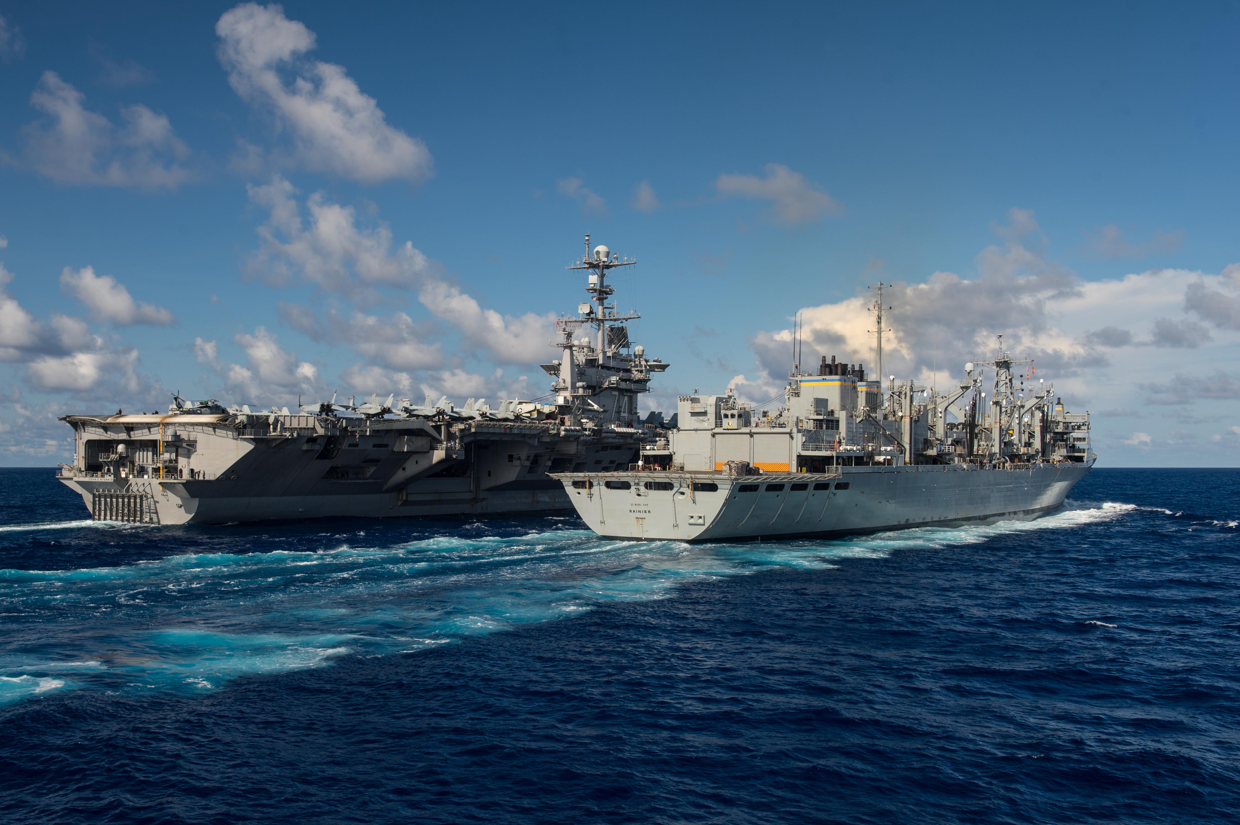 Chiefs Help Out in the Scullery > United States Navy > News Stories