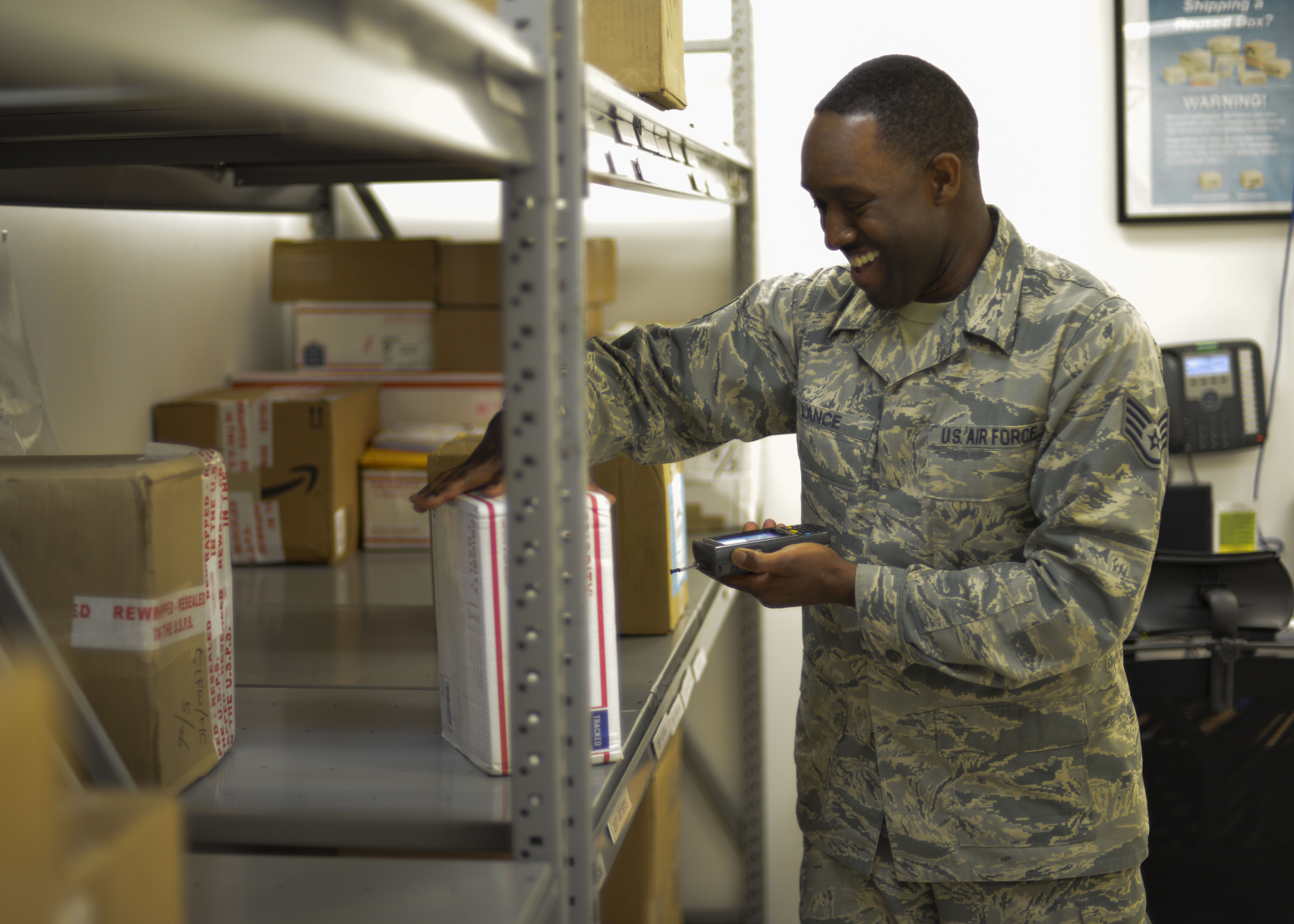 Postal workers prepare parcels for pickup > Osan Air Base > Article Display