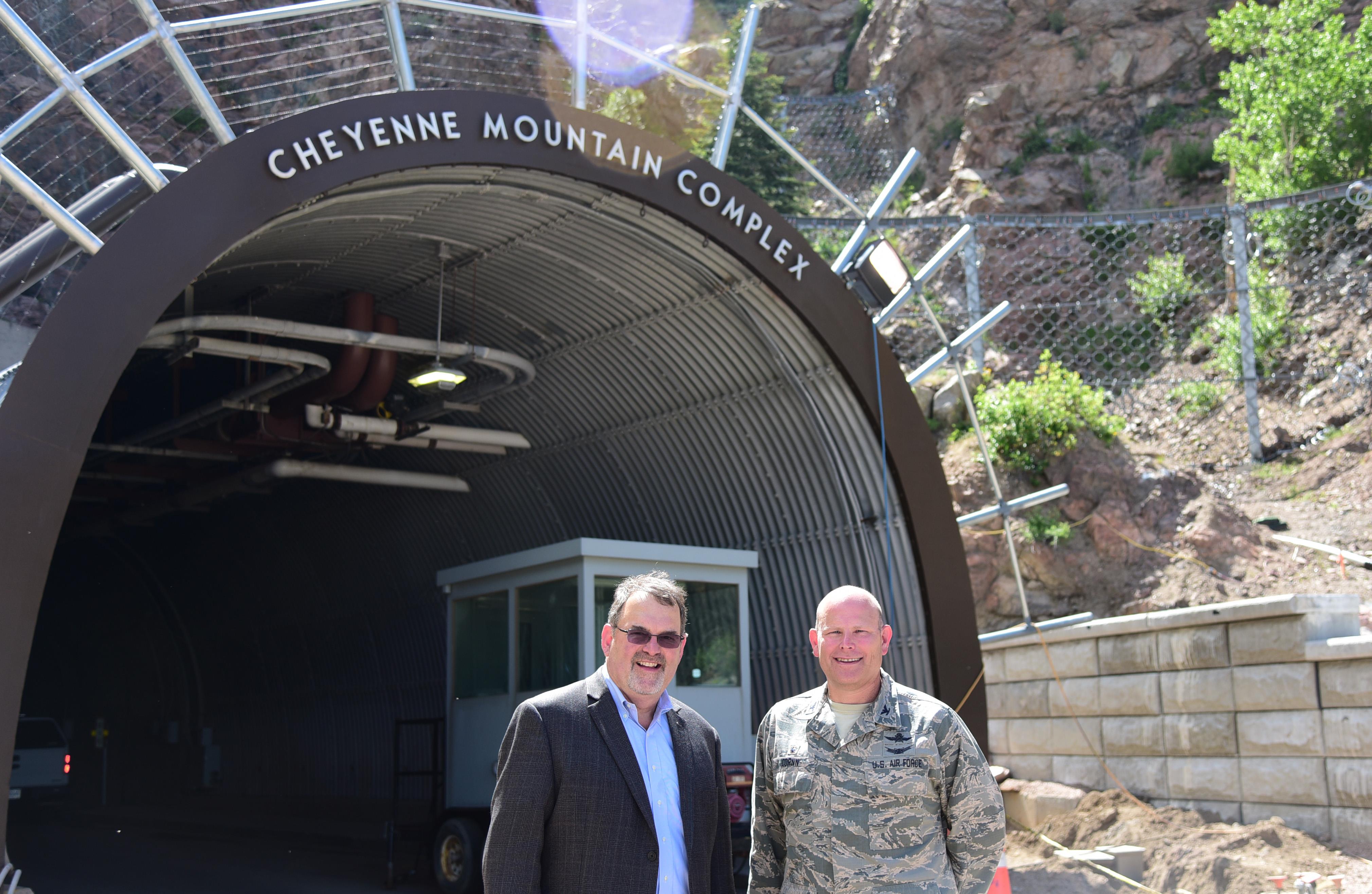 US Chief Information Officer visits Cheyenne Mountain > Peterson and ...