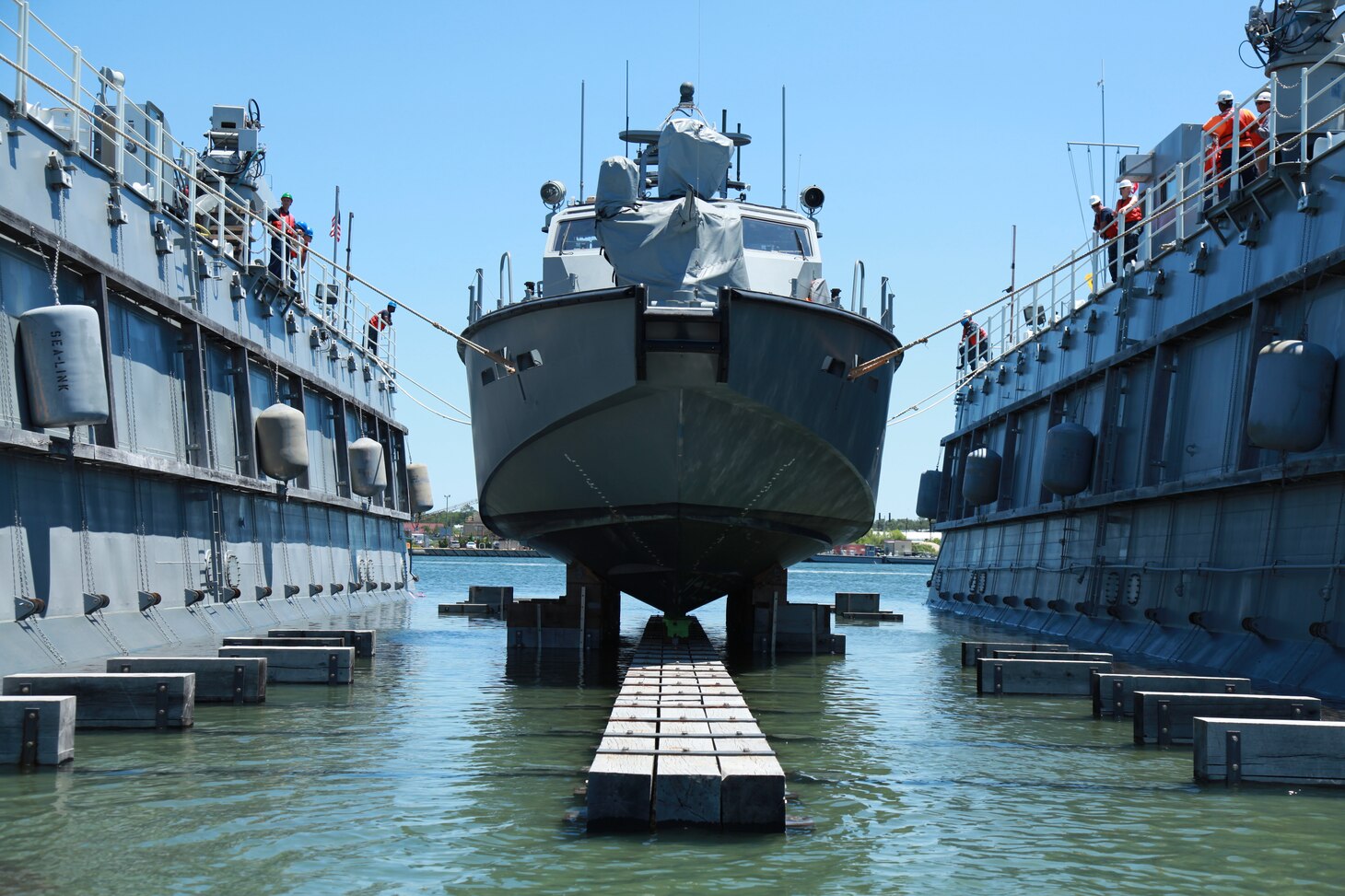 Two MK VI Patrol Boats Report for Duty in Pacific > United States Navy ...