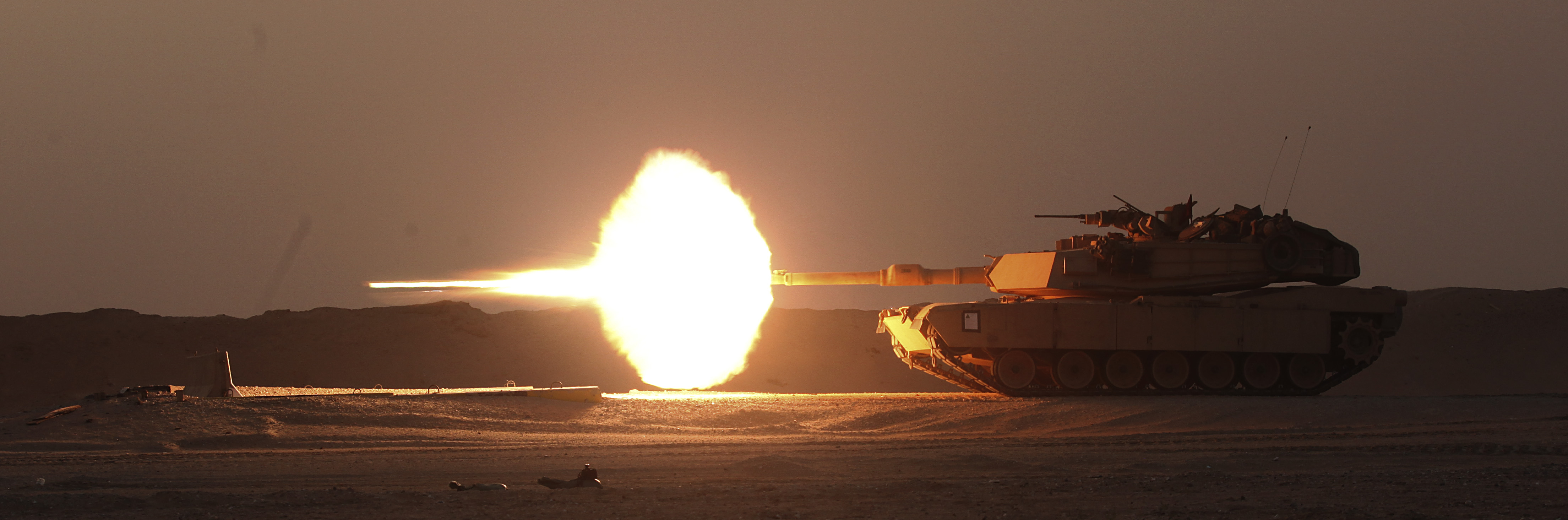 26th MEU fires tanks in Kuwait