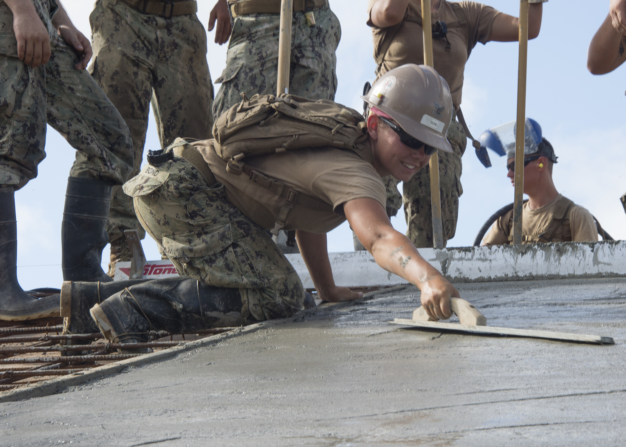 NMCB 11 Takes Charge, Relieves NMCB 133 > United States Navy > display ...