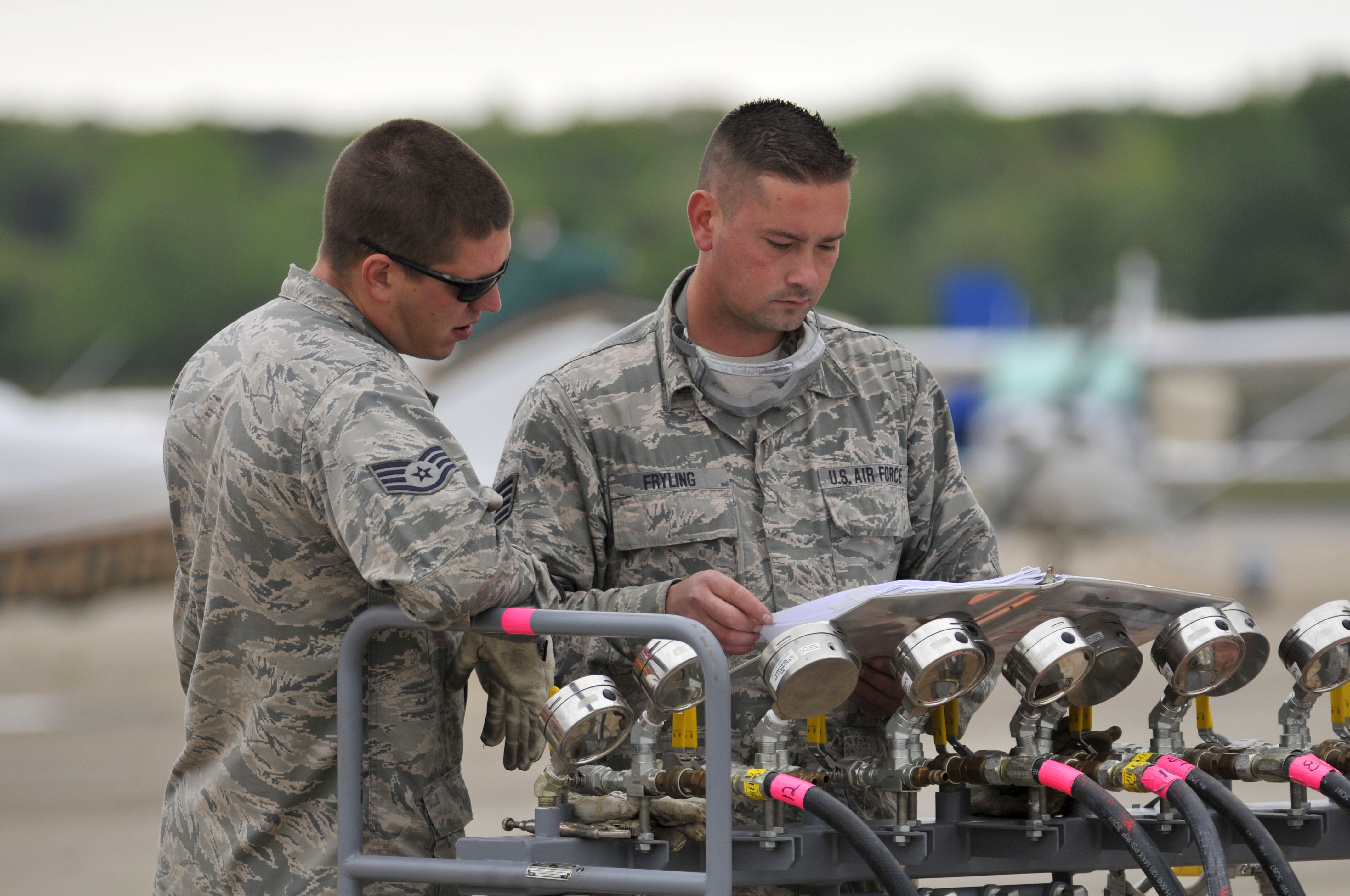 Low Pressure, Heavy Lifting - CDDAR > Air National Guard > Article Display