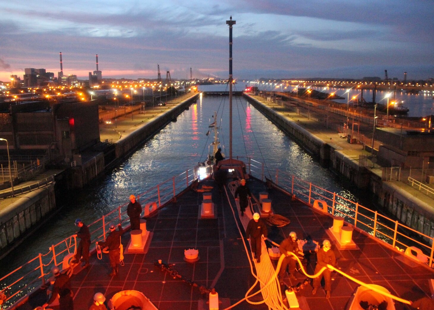 USS Carter Hall Arrives in Bergen, Norway > United States Navy ...