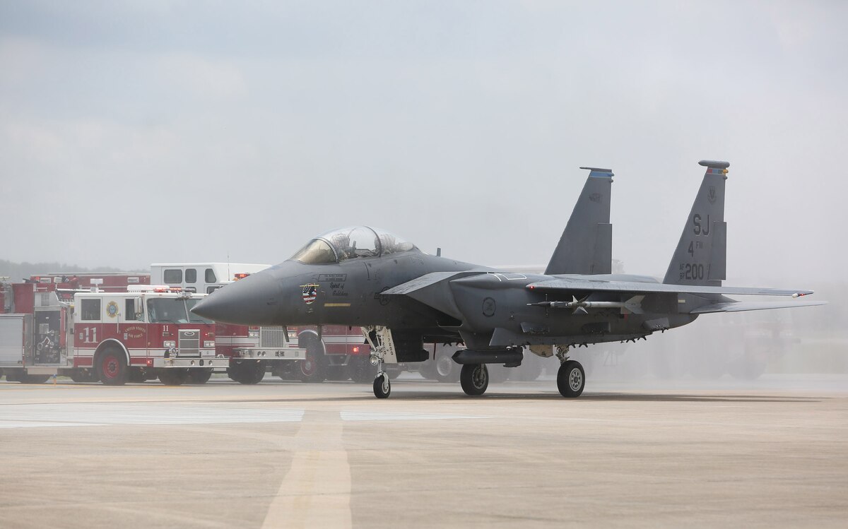 4th FW commander takes final flight > Seymour Johnson Air Force Base ...