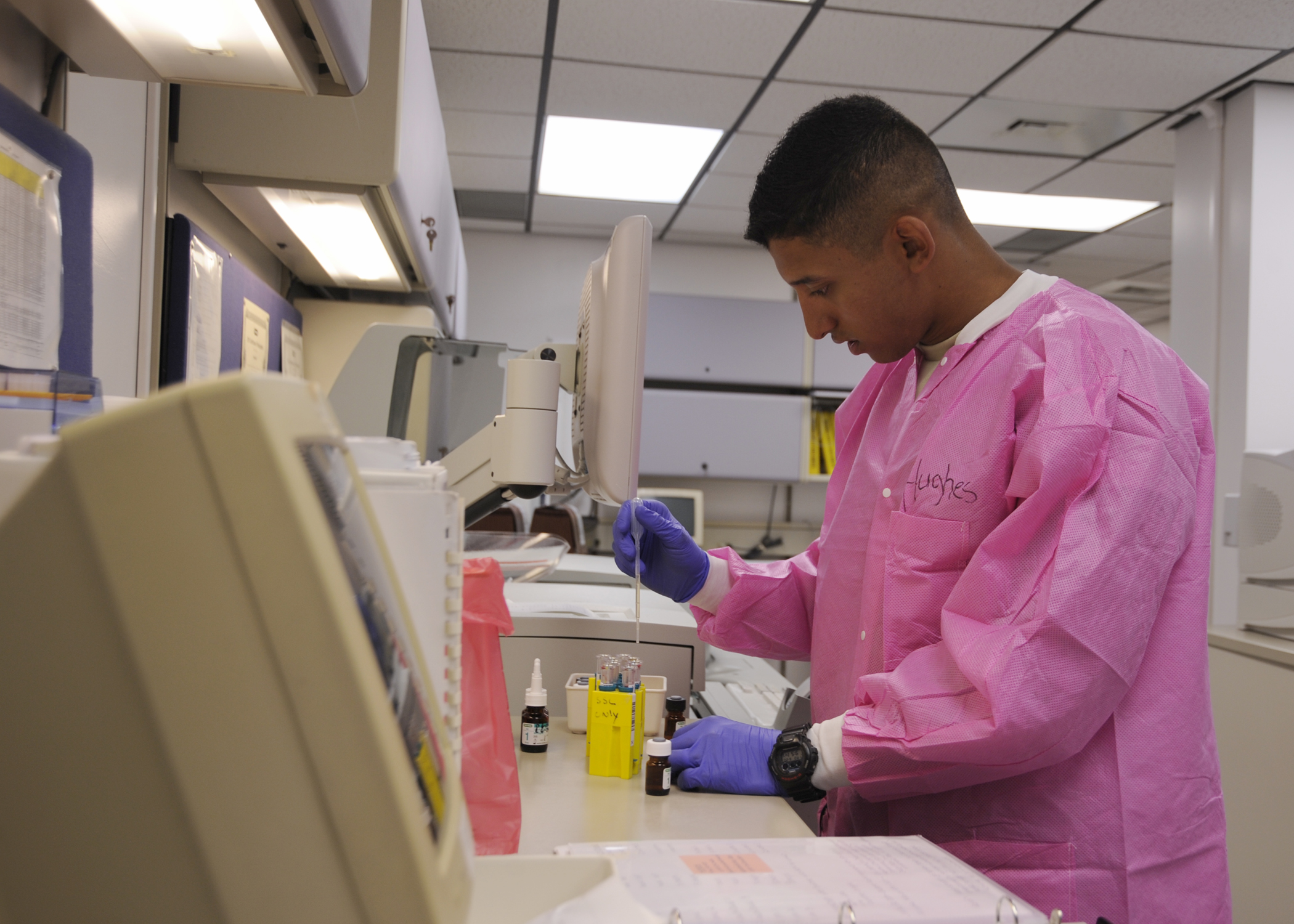 Punctual Pills: 325th MDSS cranks out 1,000 scripts a day > Tyndall Air ...