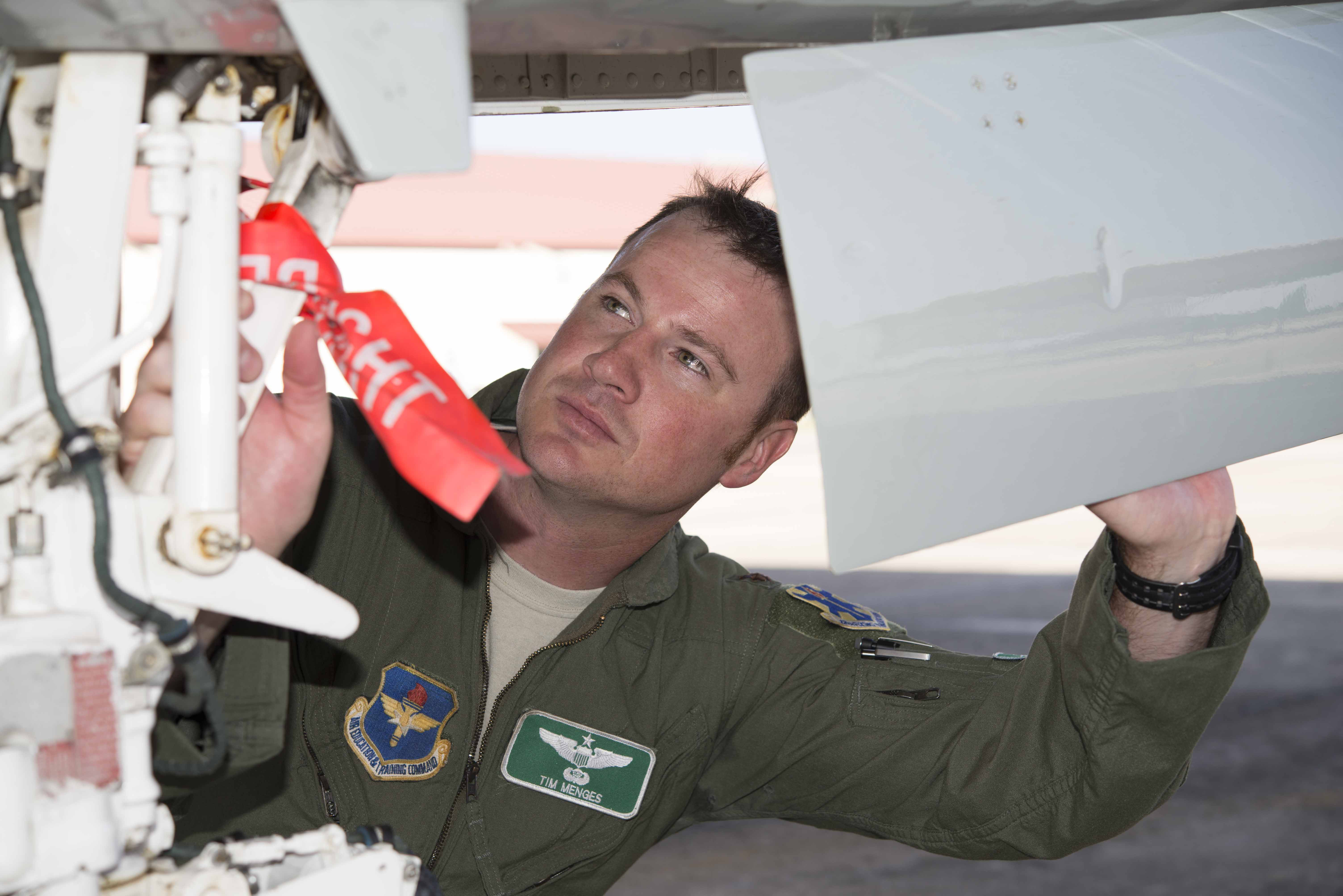 Crew, plane survive bird air strike > 33rd Fighter Wing > Article Display