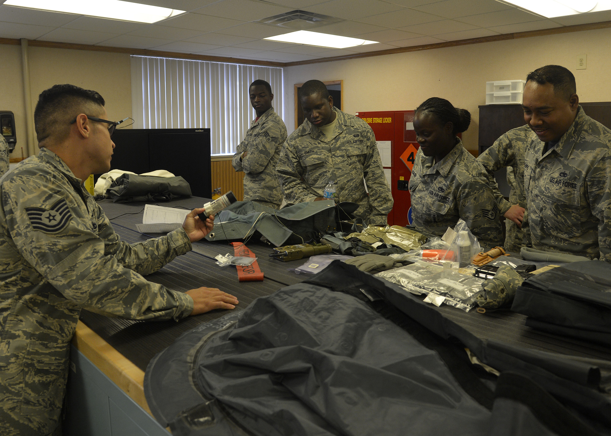 Thunderbolts Immerge in the 56 OG > Luke Air Force Base > Article Display