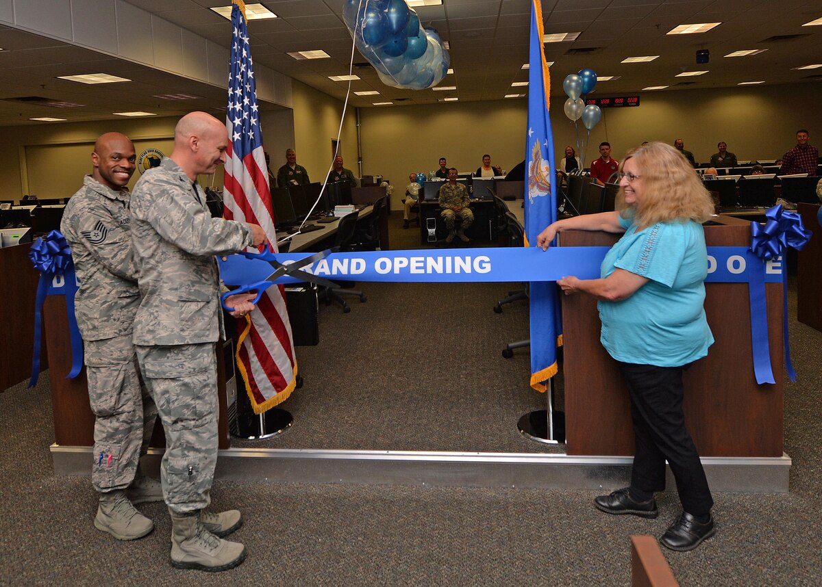 505th CTS re-opens newly renovated facility > 505th Command and Control ...