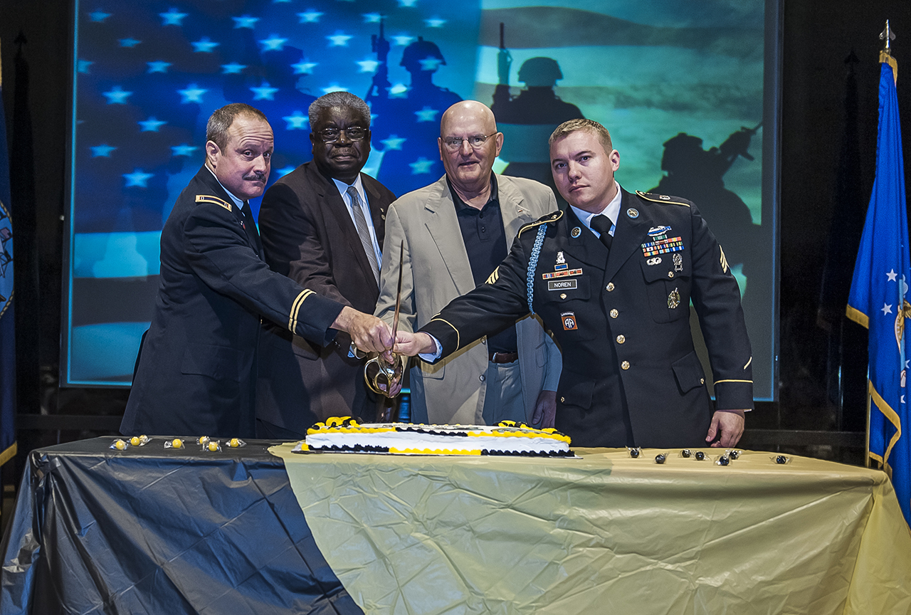DLA Land and Maritime celebrates Army birthday