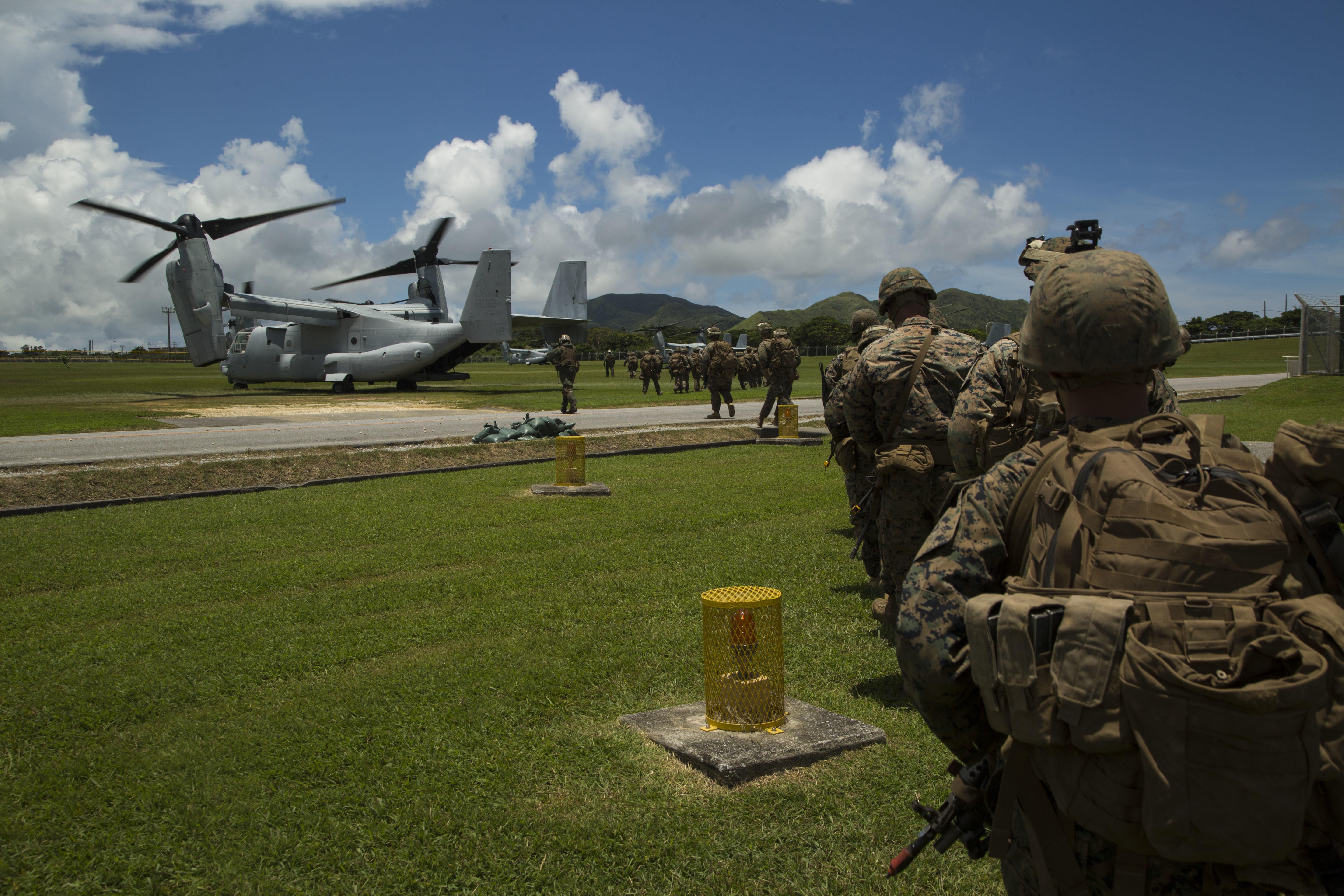 31st MEU Marines conduct helo raid training exercise