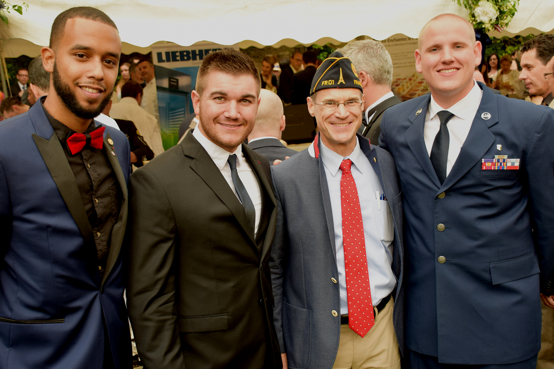 "Heroes" return to Paris > U.S. Air Forces in Europe - Air Forces ...