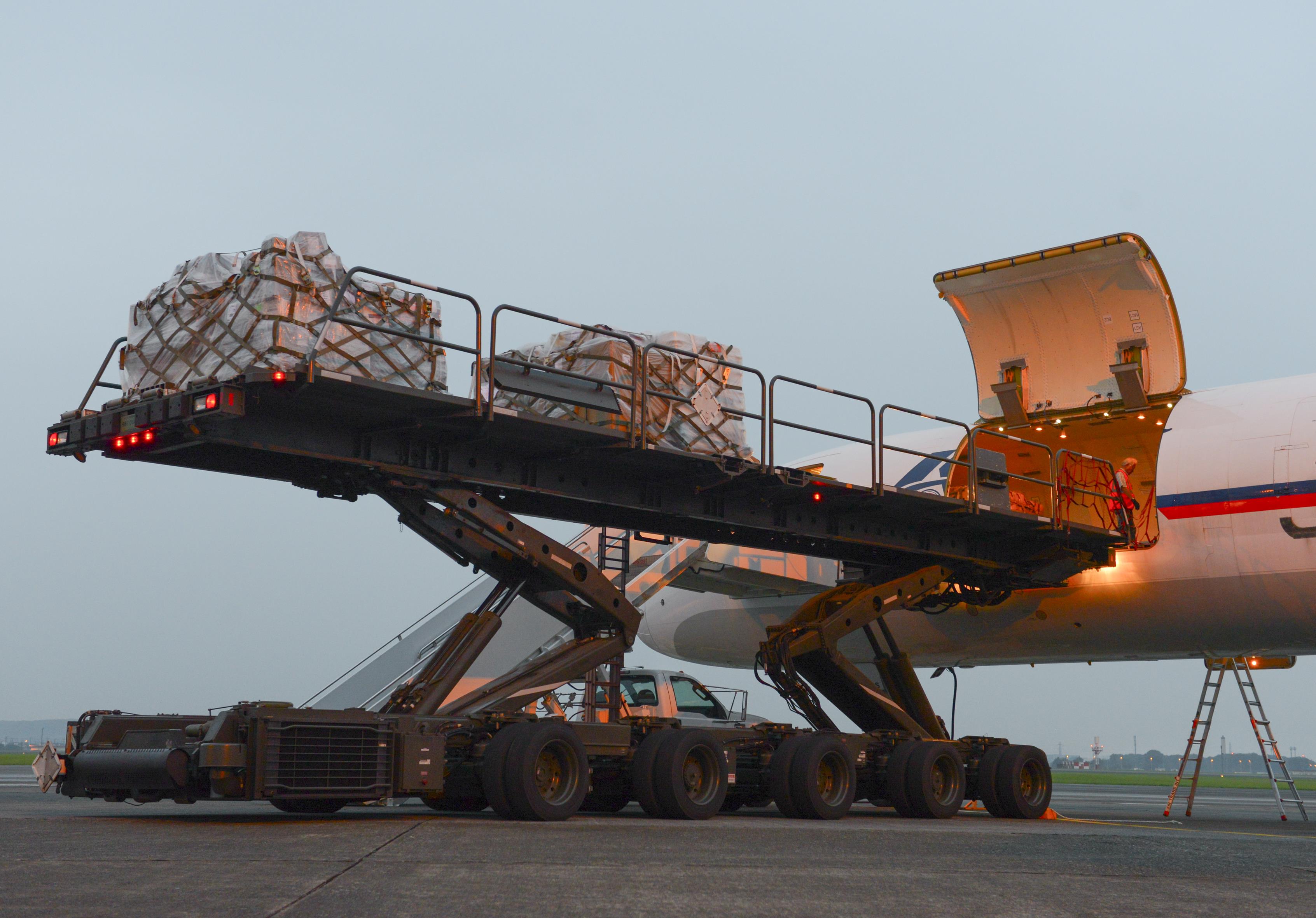 Yokota working vehicle showcase > Yokota Air Base > Article Display