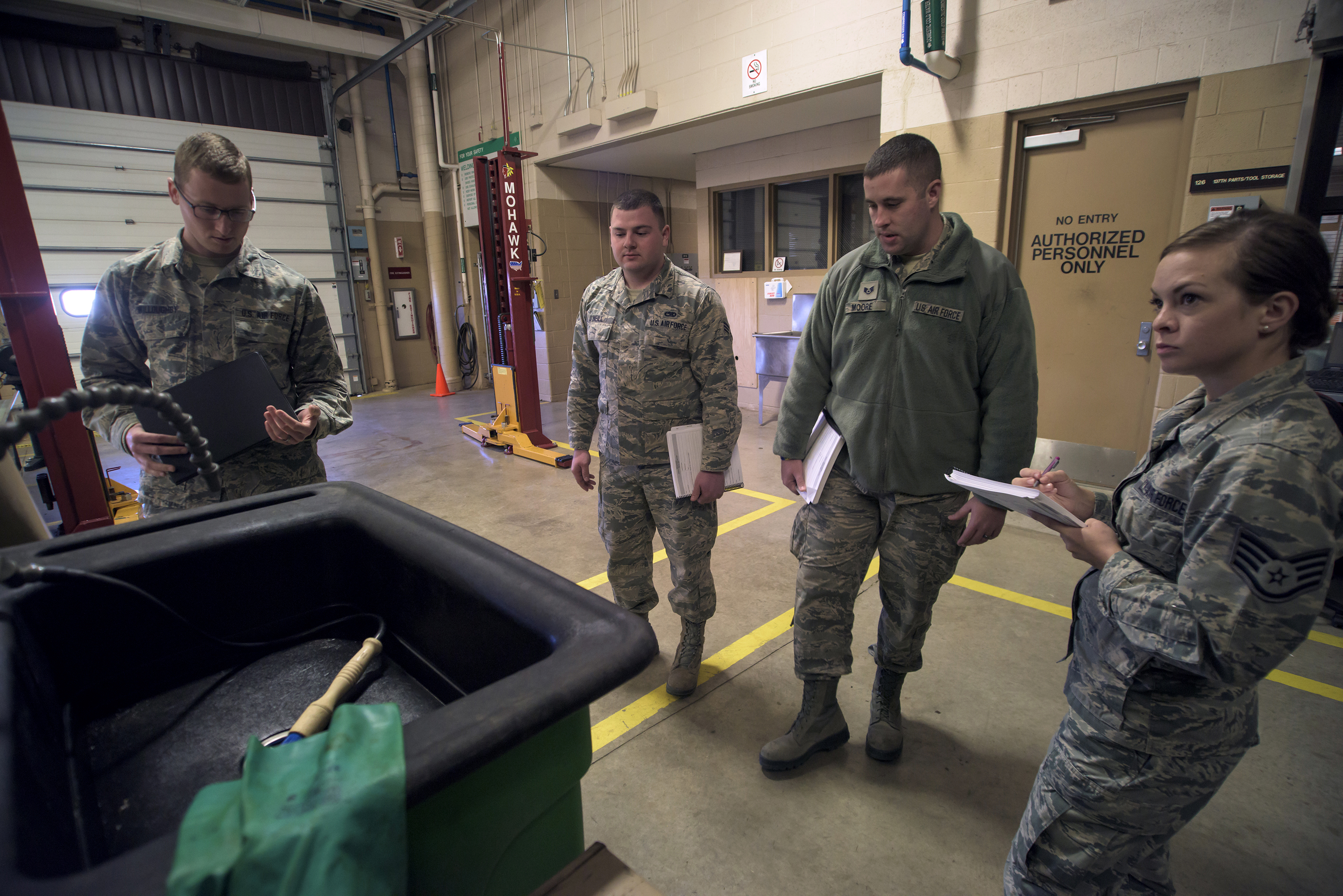 137th ARW hosts ANG safety course > Air National Guard > Article Display