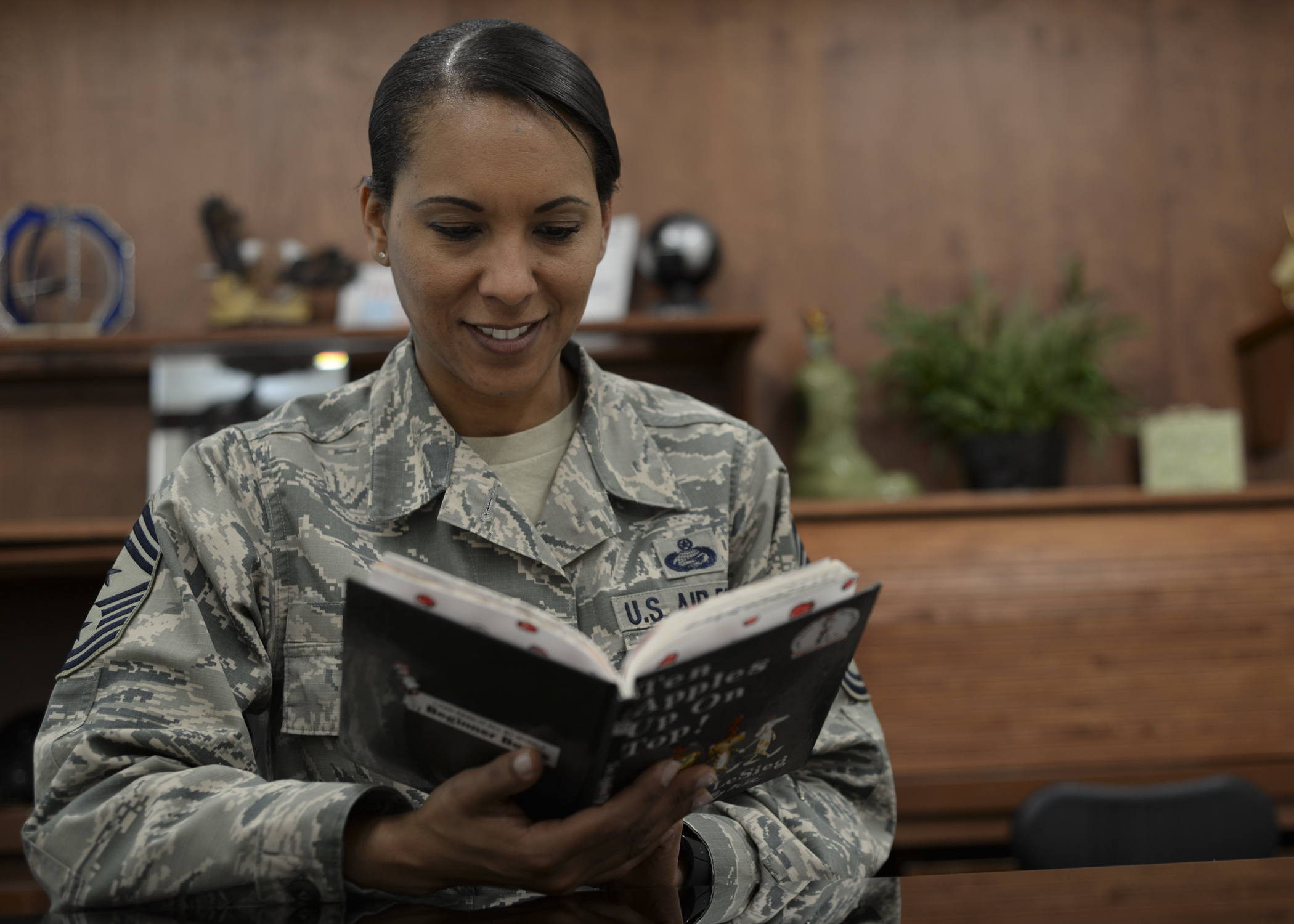 Ellsworth AFB celebrates National Read Across America Day > Ellsworth ...