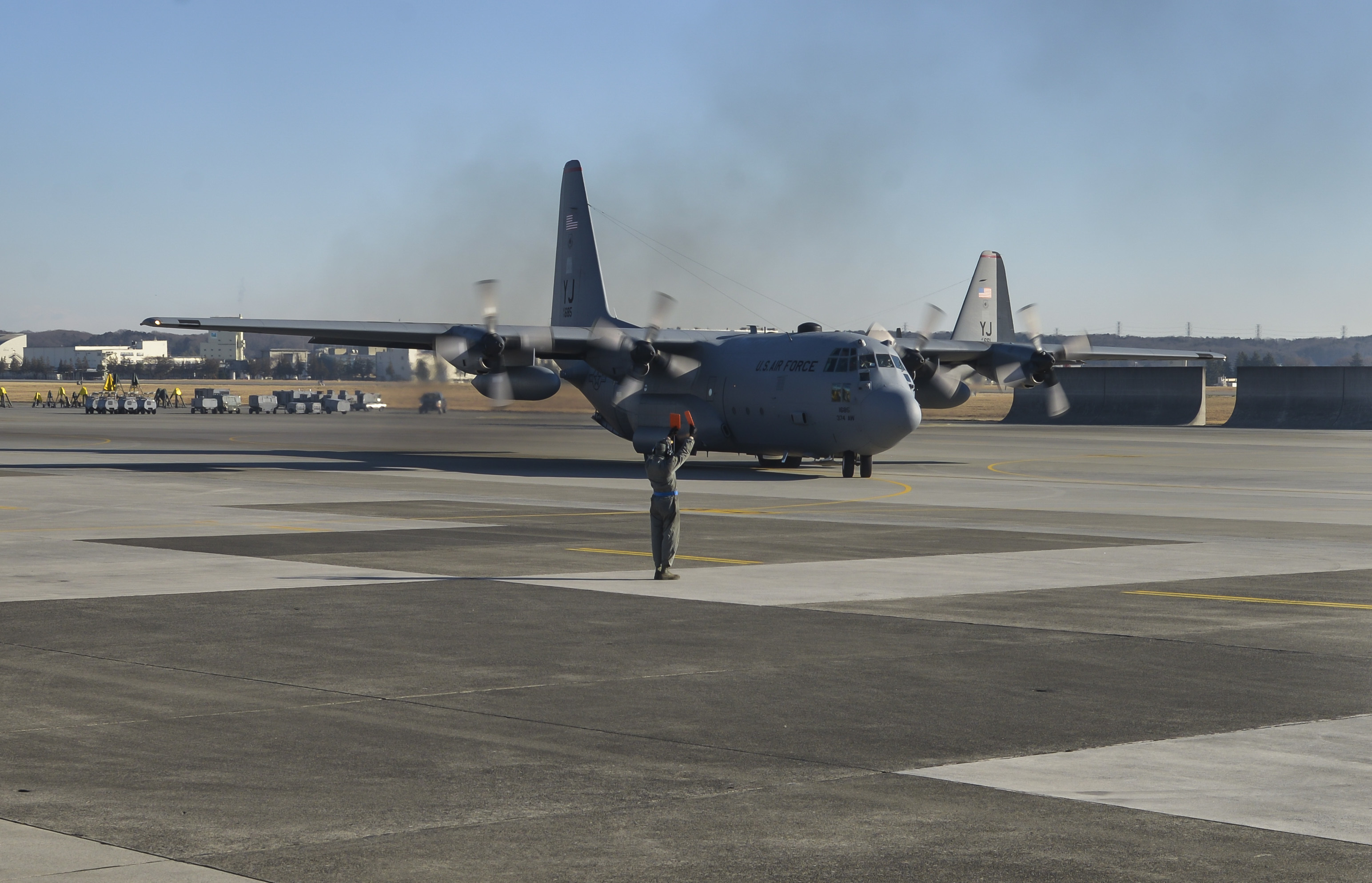 Yokota Airmen execute jump training > Yokota Air Base > Article Display