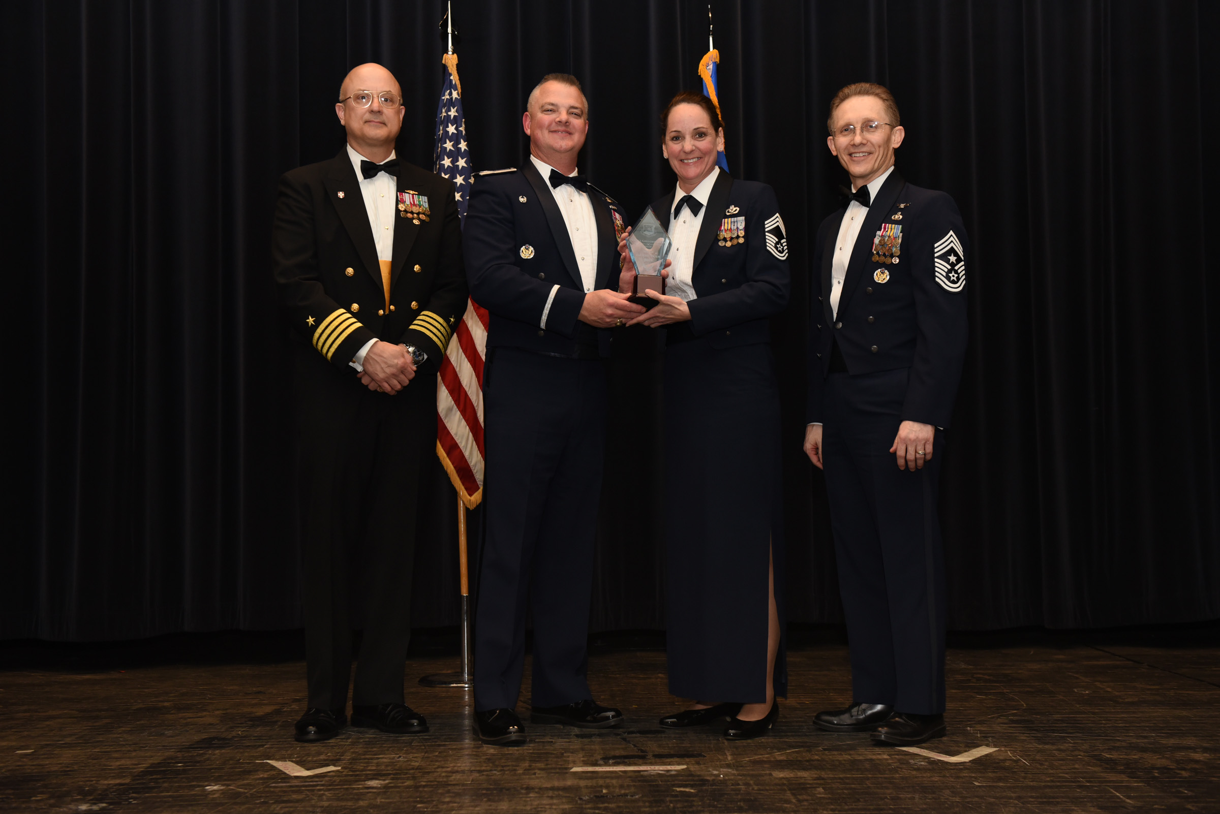 512th Airlift Wing announces annual award winners > 512th Airlift Wing ...