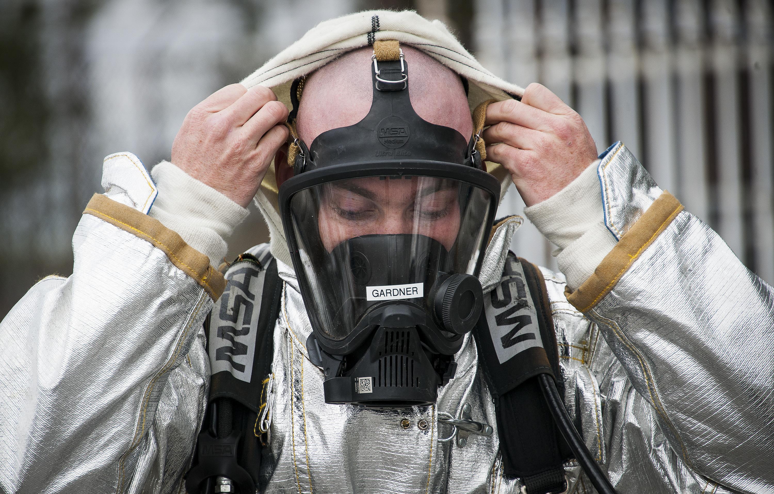 Reserve Airmen fight flames to complete annual training > 919th Special ...