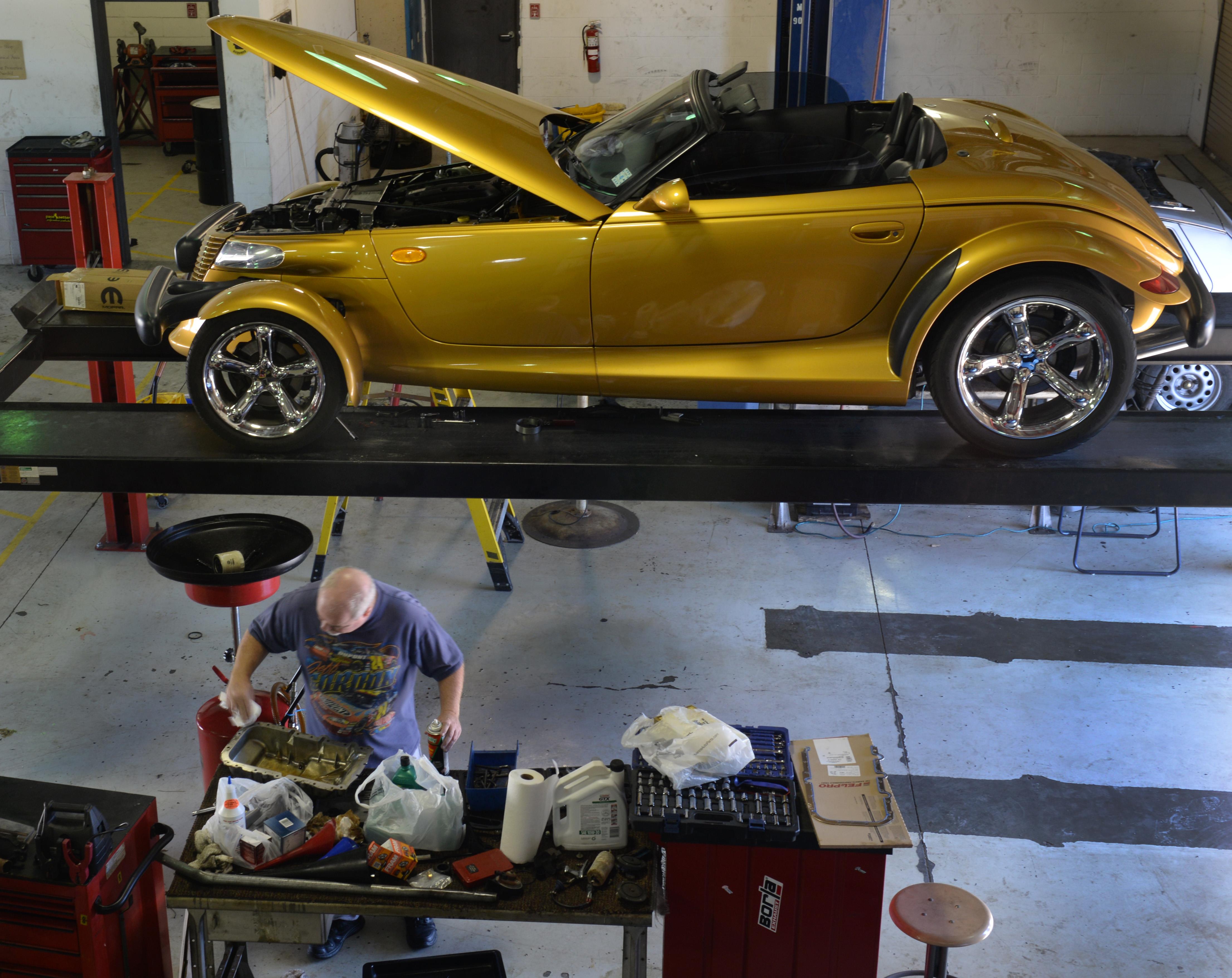 Auto Hobby Shop keeps Keesler rolling > Keesler Air Force Base ...