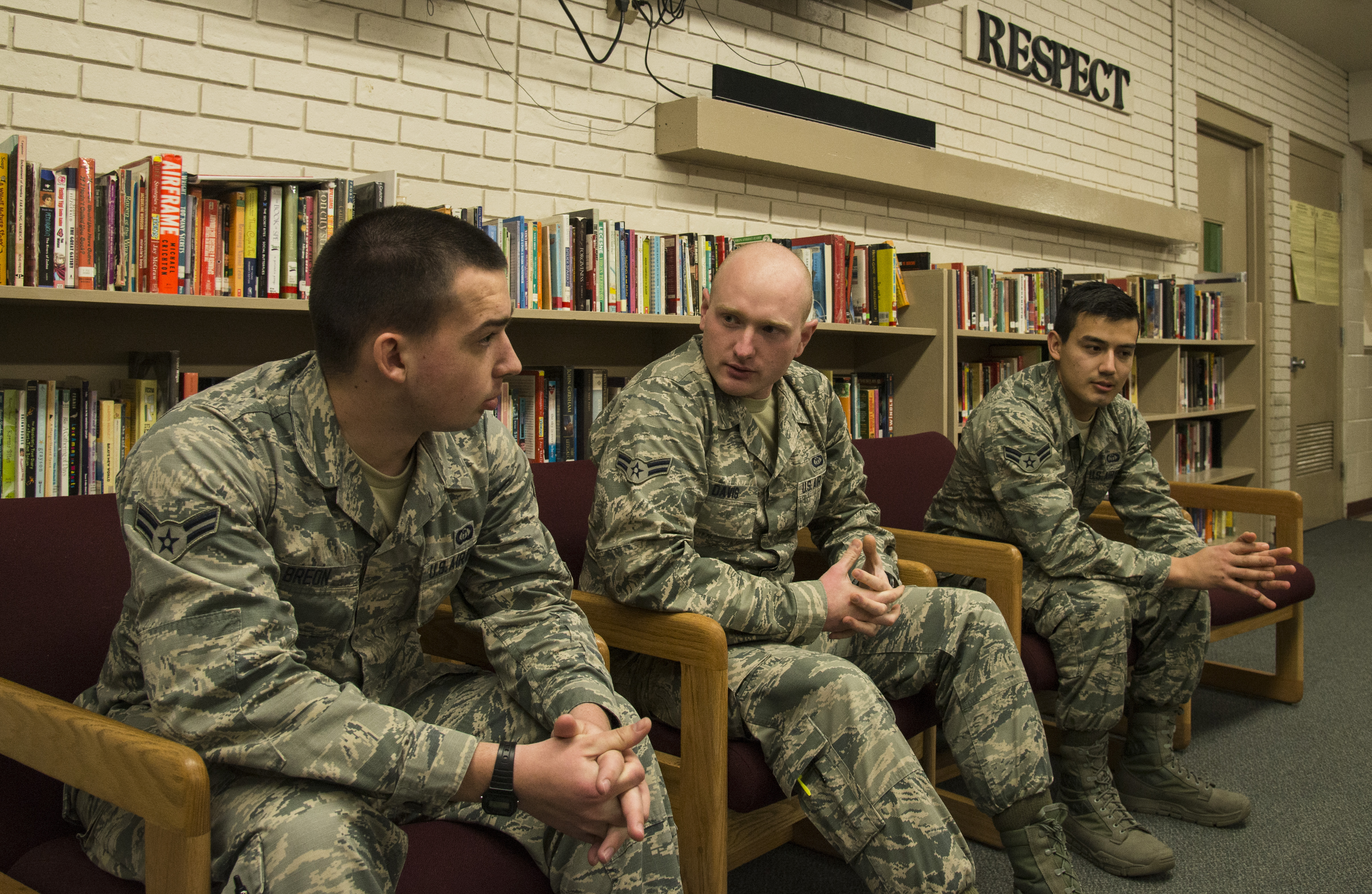 Airmen mentor youth at Juvenile Detention Center > Scott Air Force Base ...