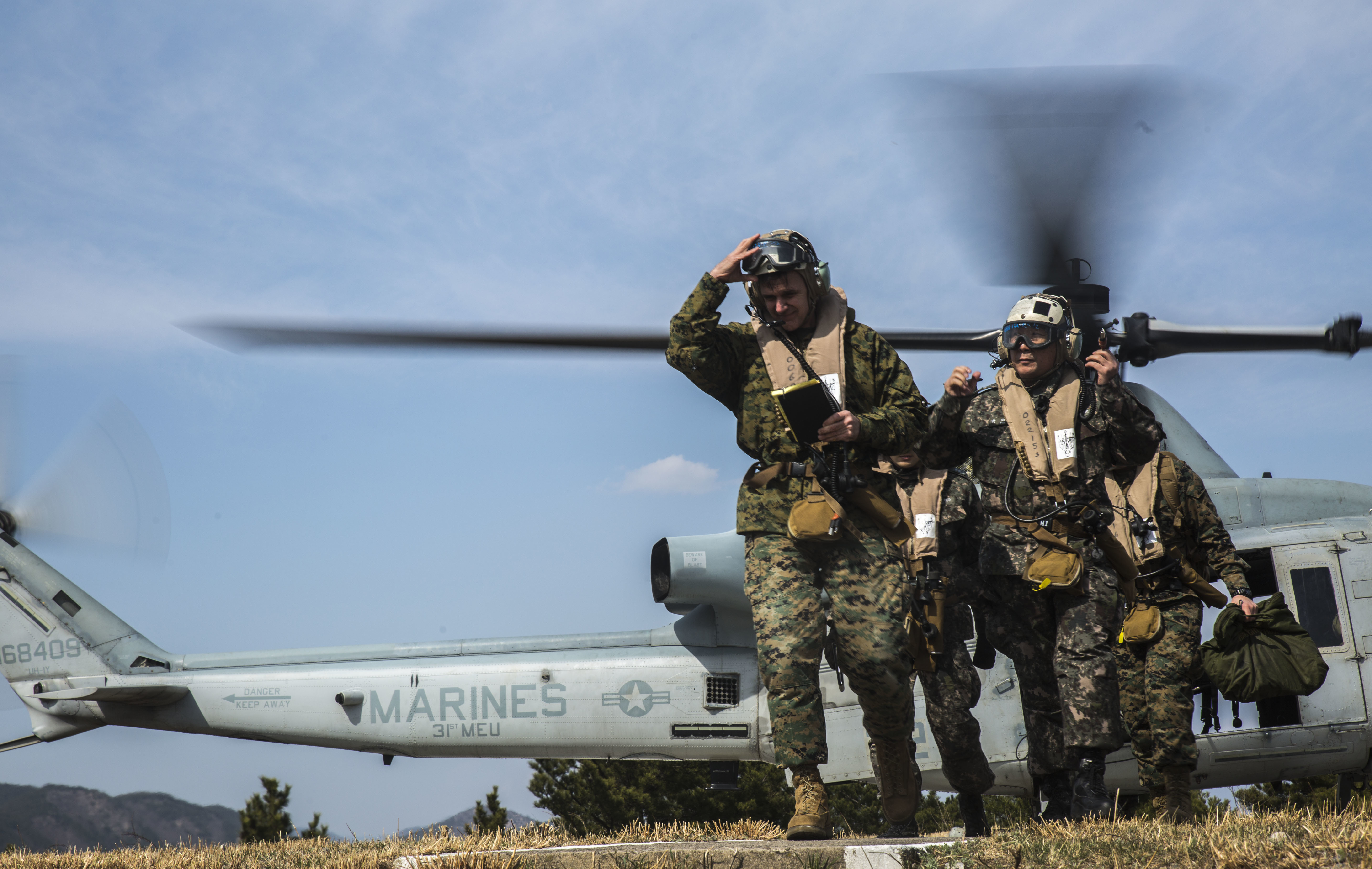 3D MEB CG comes ashore during Ssang Yong 16 in Sout Korea
