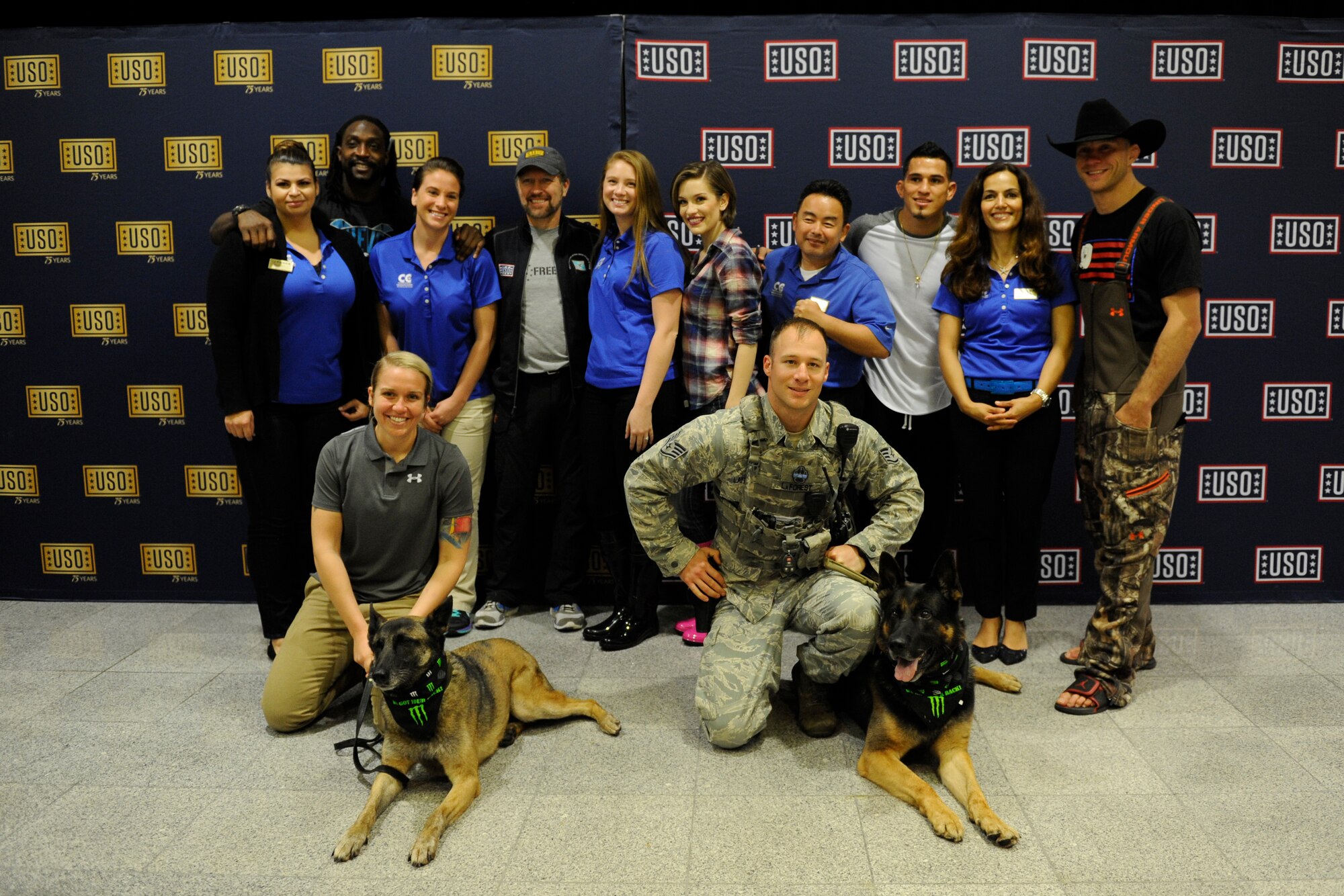 Team Kadena welcomes USO tour party for meet and greet > Kadena Air ...