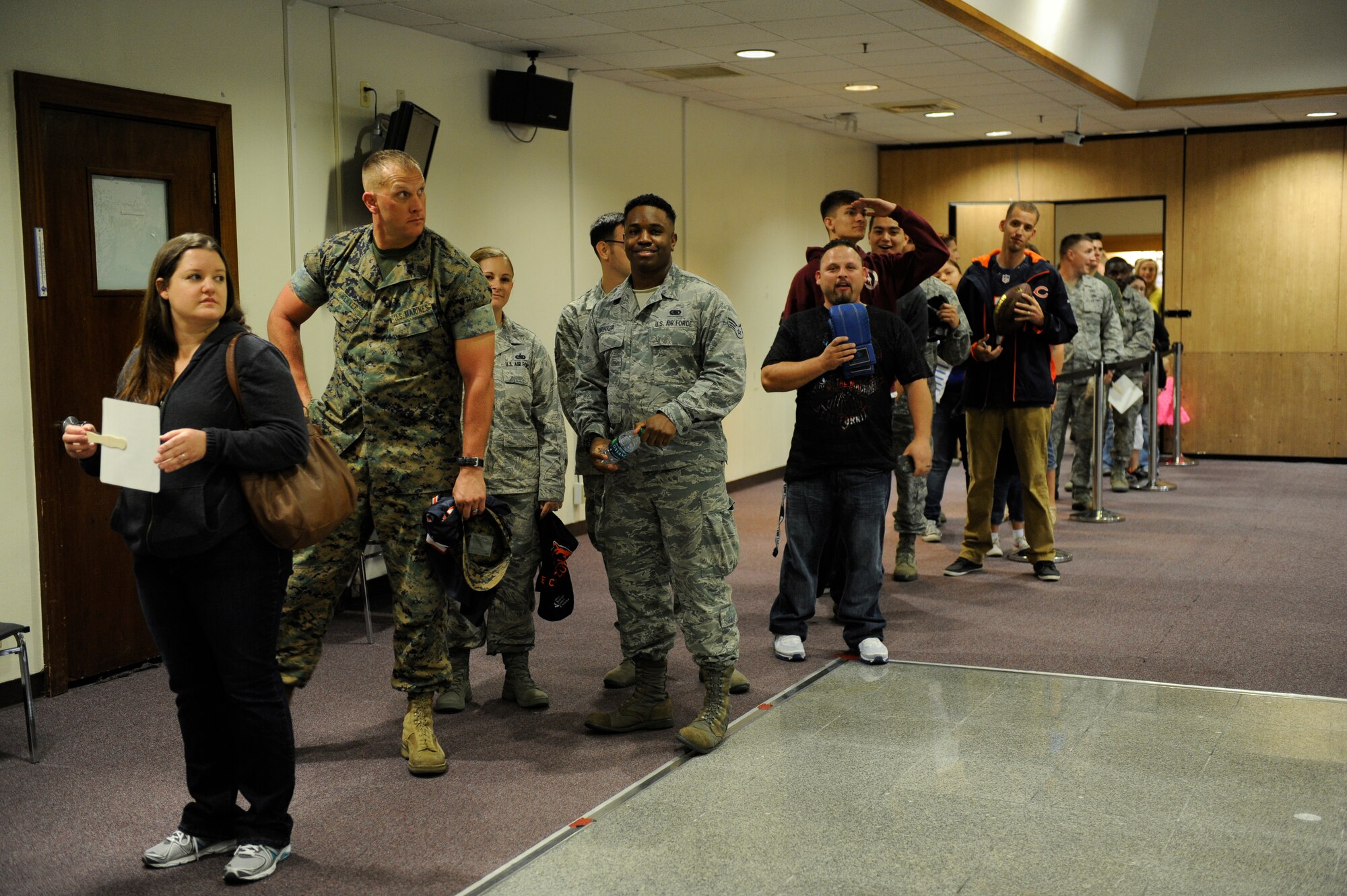 Team Kadena welcomes USO tour party for meet and greet > Kadena Air ...