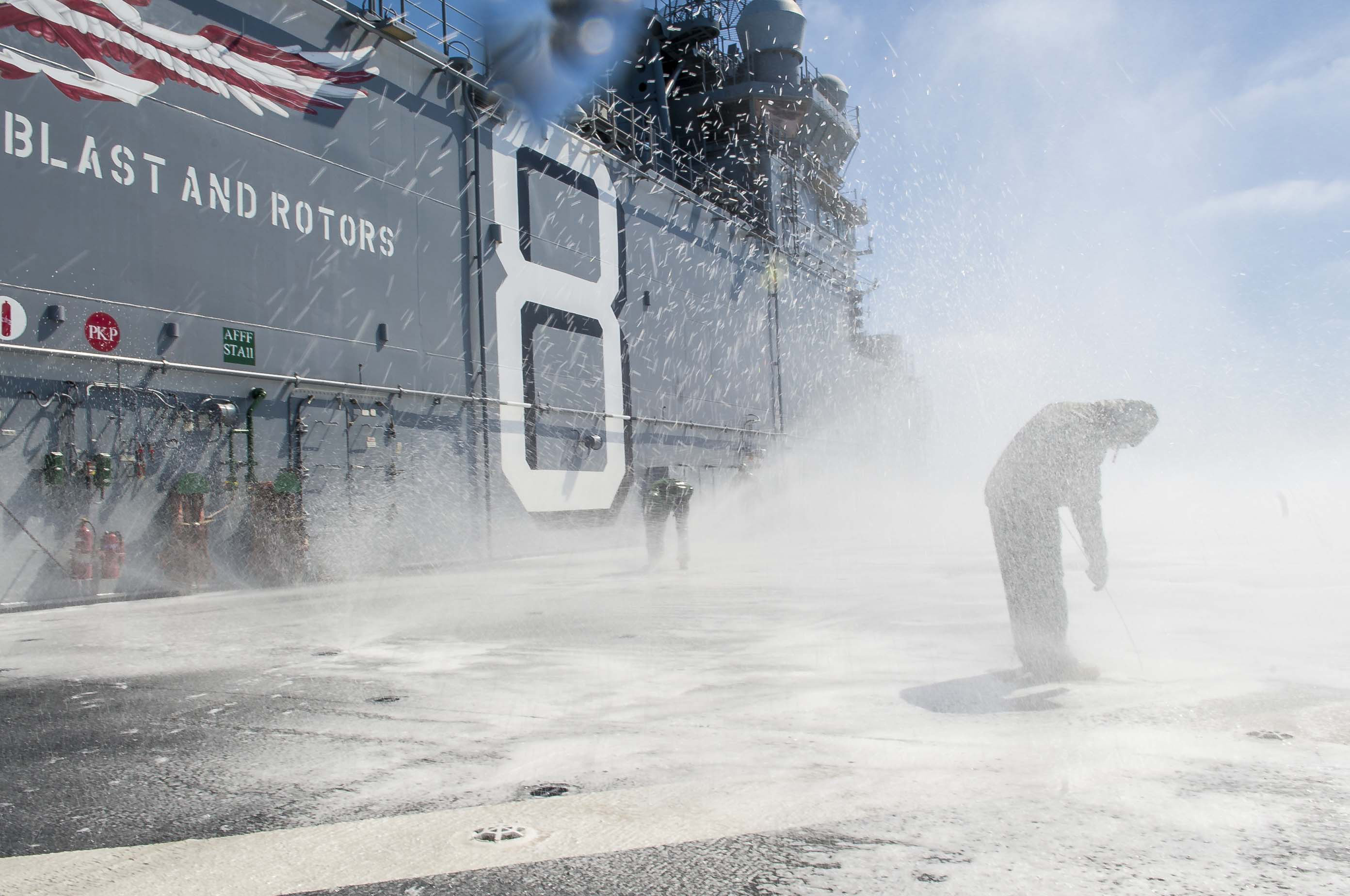 Makin Island Completes Damage Control Certification > United States ...