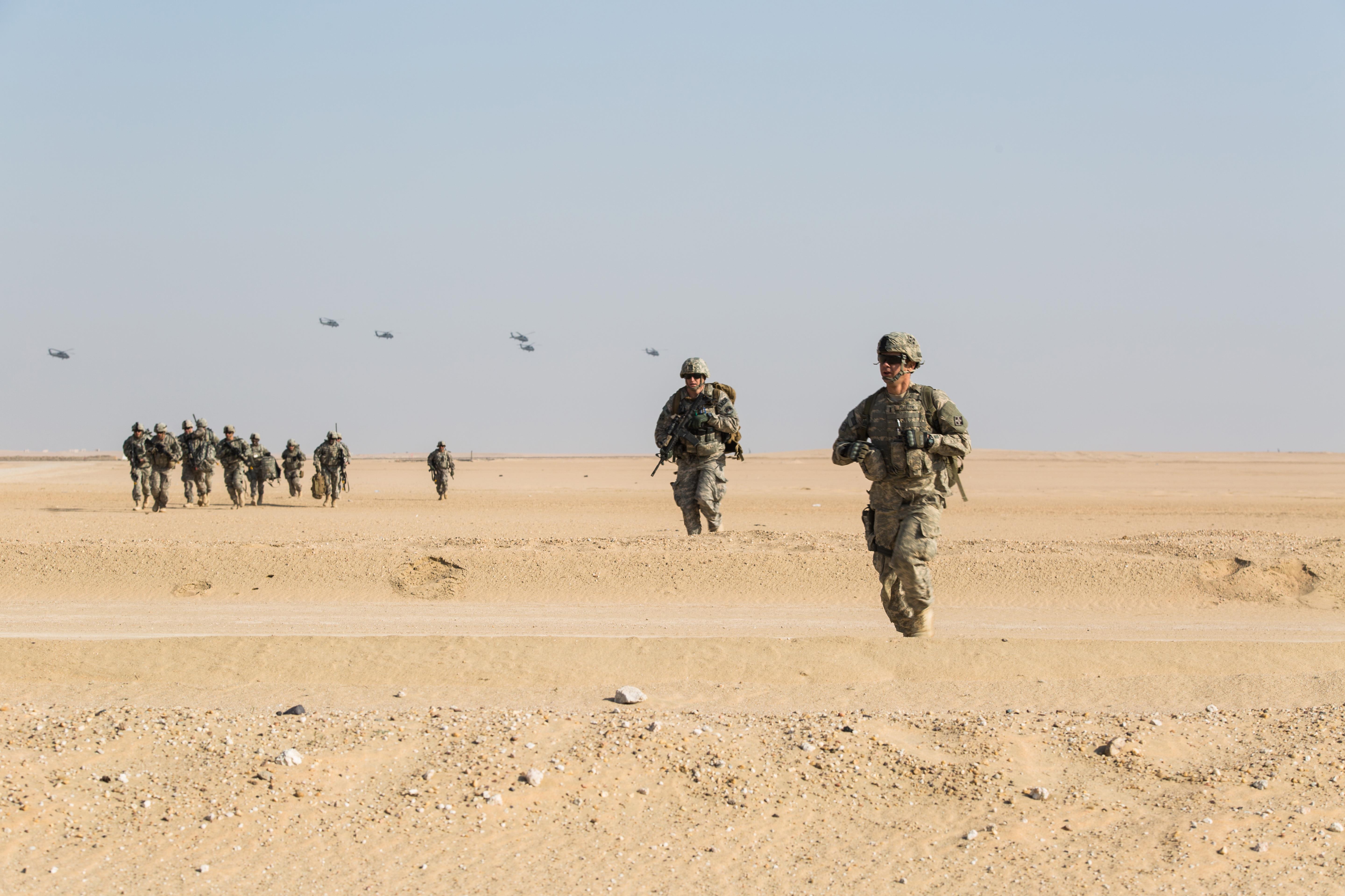 42nd CAB air drops 4th ID soldiers during training